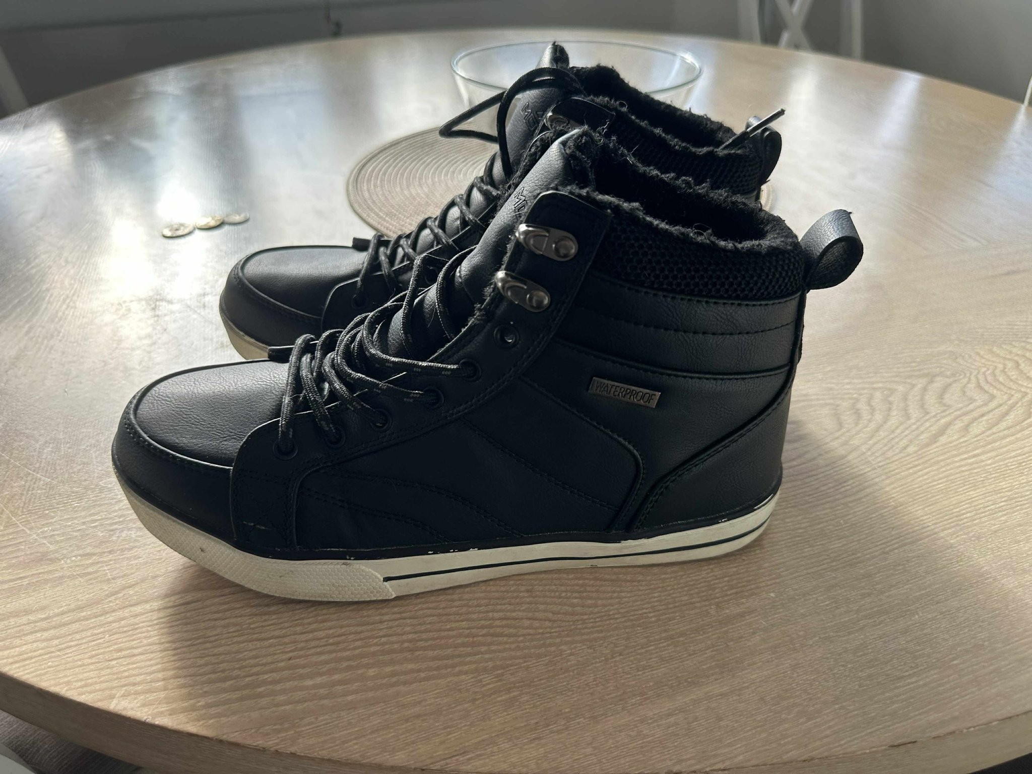 Se produkter som liknar Mols fodrade skor, Storlek 40 på Tradera ...