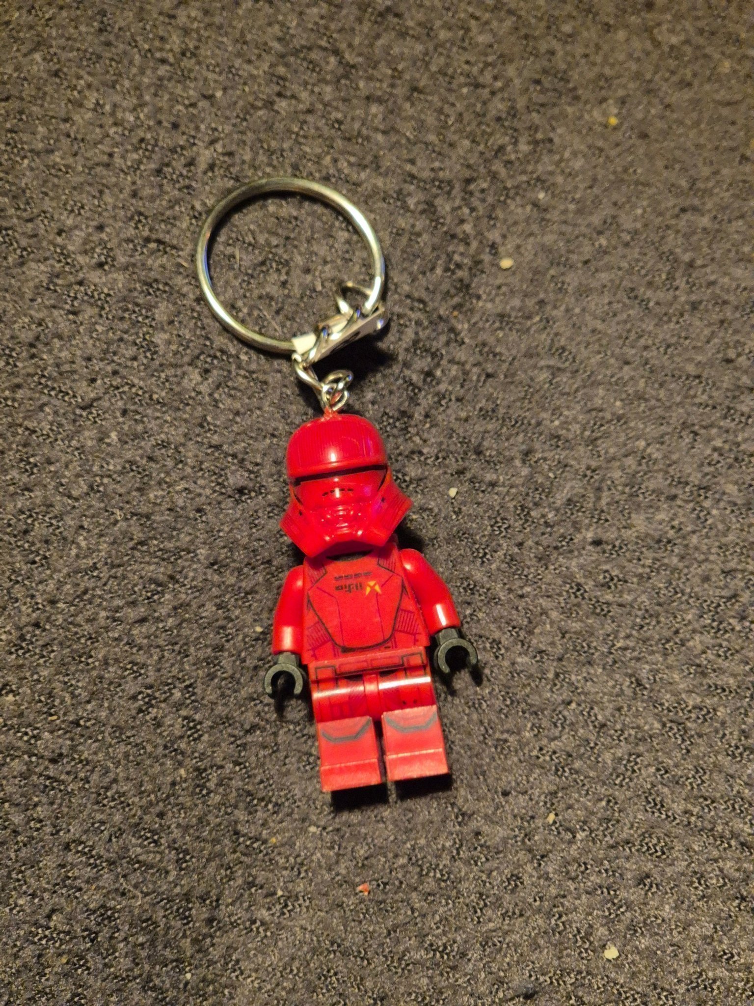 Se produkter som liknar Lego Star Wars Sith Trooper N.. på Tradera ...