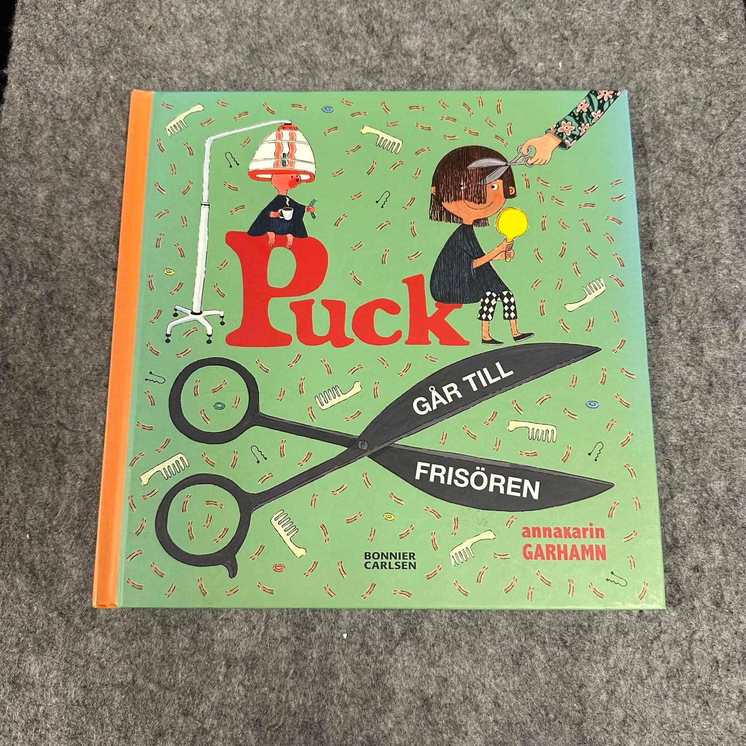 Annakarin Garhamn - Puck går ti.. | Köp från LindesFynd på Tradera ...