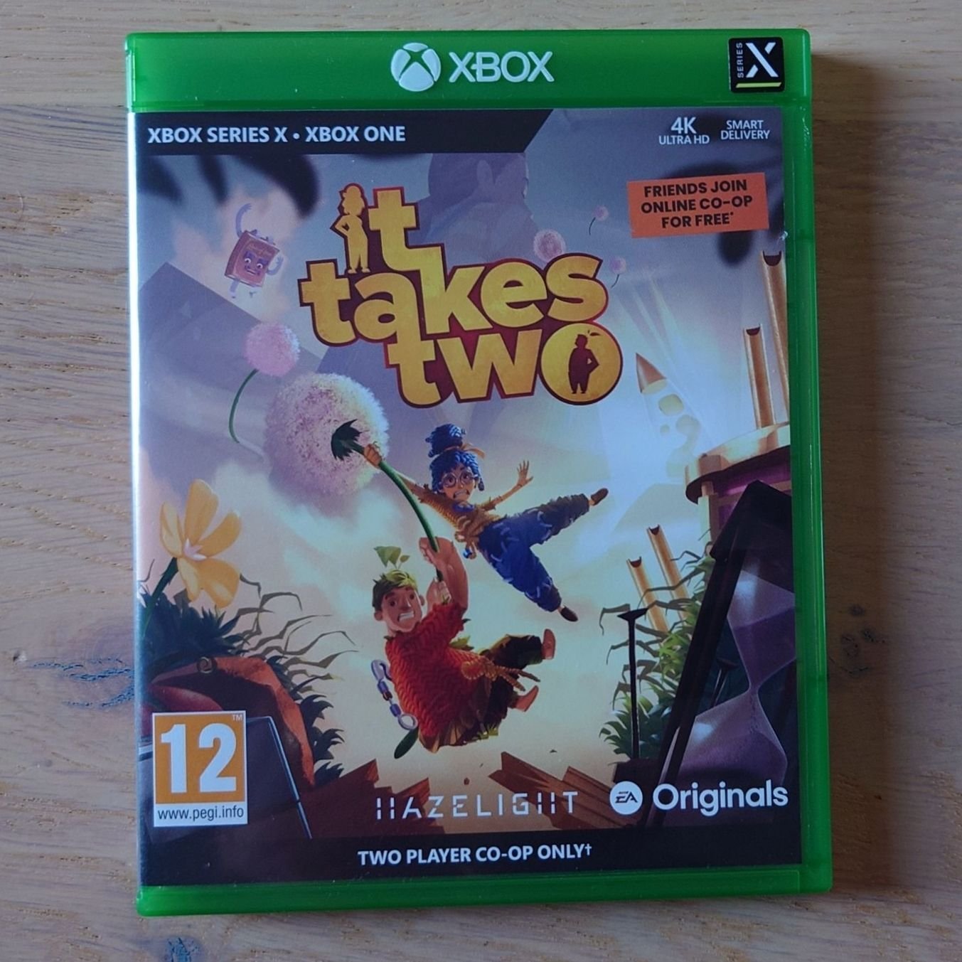 It Takes Two - Xbox Series X / Xbox One | Köp på Tradera (691182574)