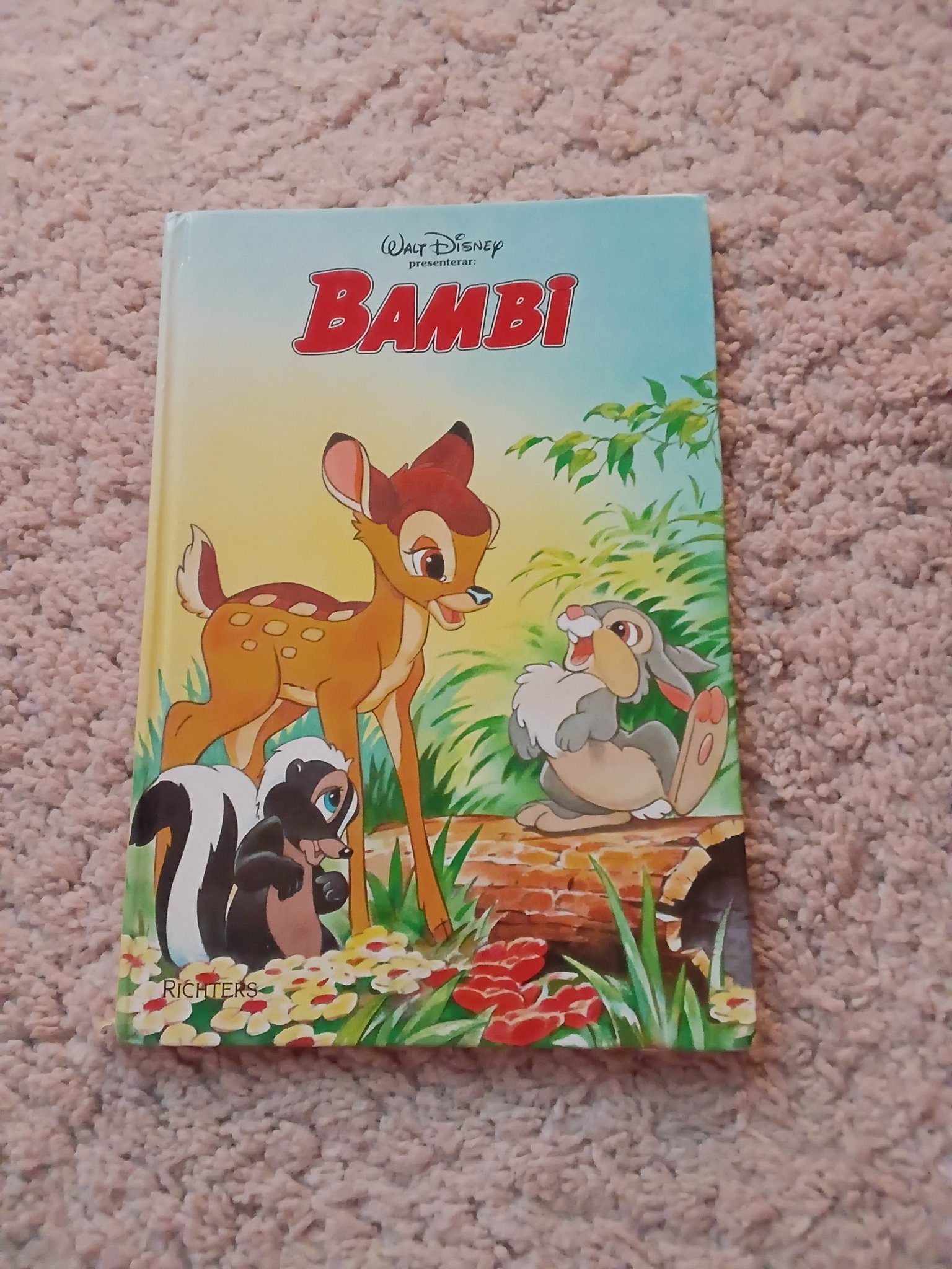 Walt Disney presenterar Bambi | Köp på Tradera (712144368)