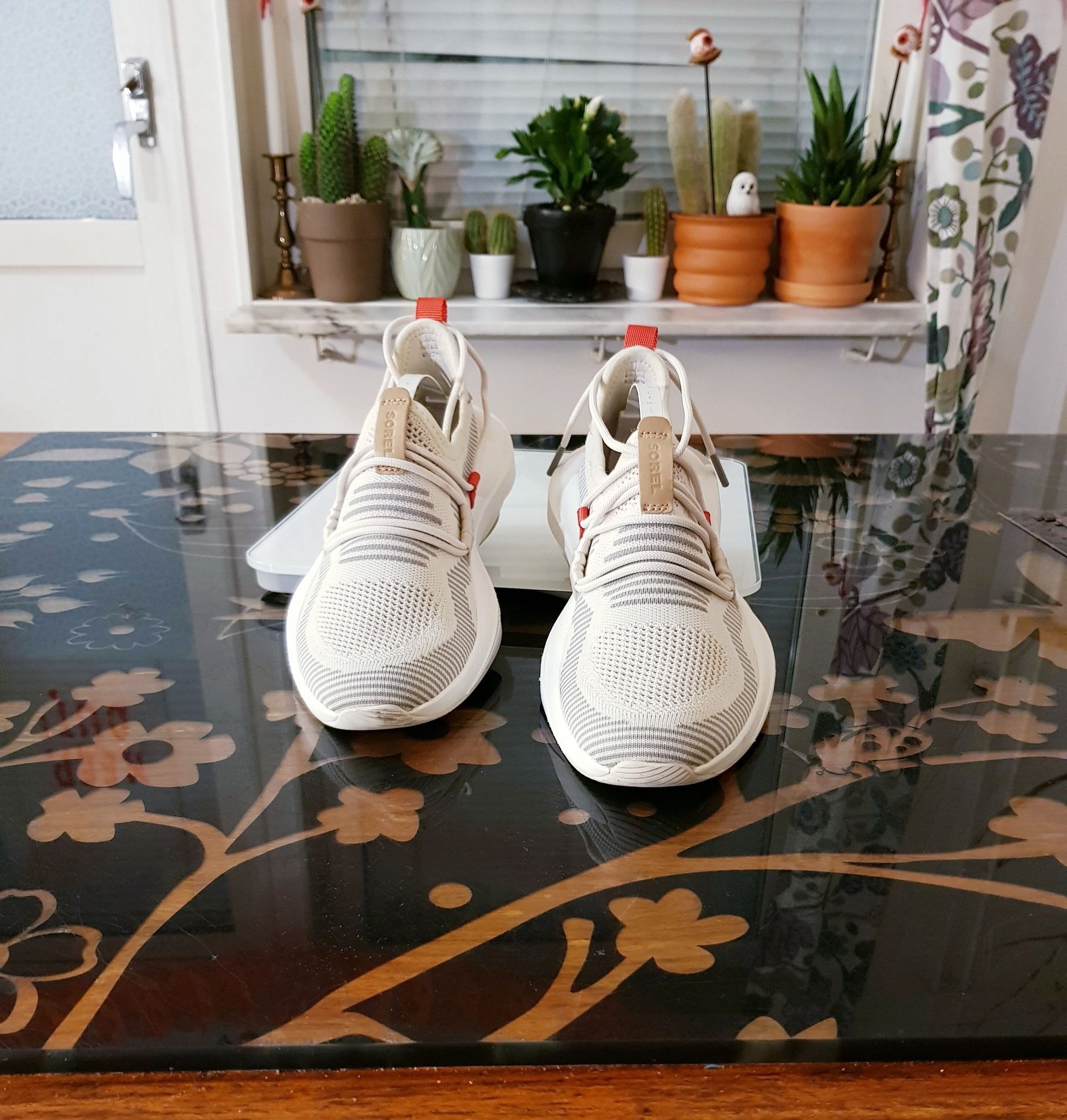 Sorel W Explorer defy trainer i storlek 38 | Köp på Tradera (708469442)