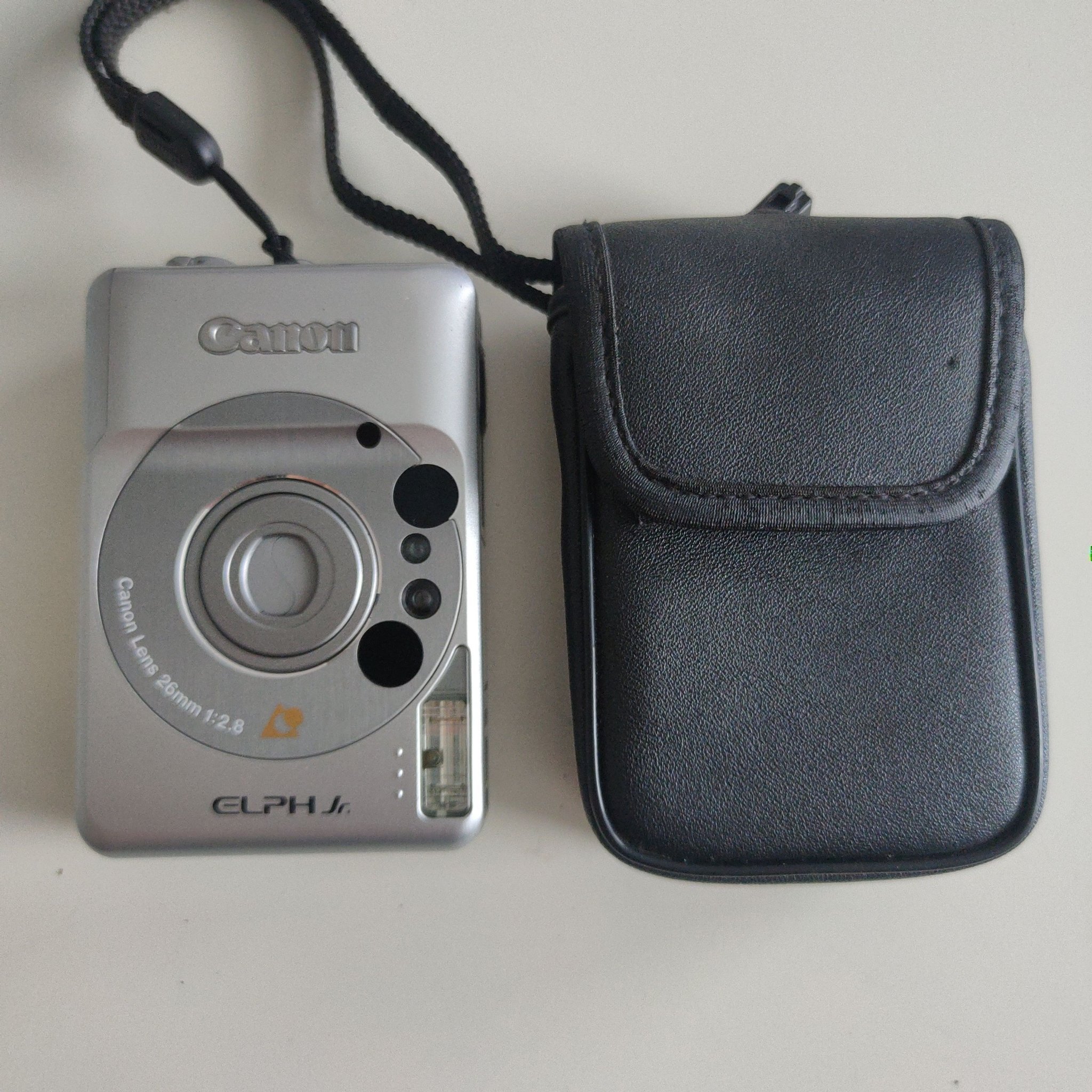 Canon Elph Jr 2000 Celebration.. | Köp från Kop.salj.77 på Tradera ...