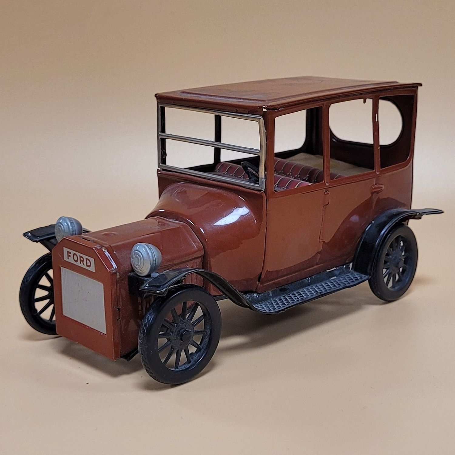 Modellbil - Ford 1915 Bi.. | Köp från ANTIQUS_BÅLSTA_AB på Tradera ...