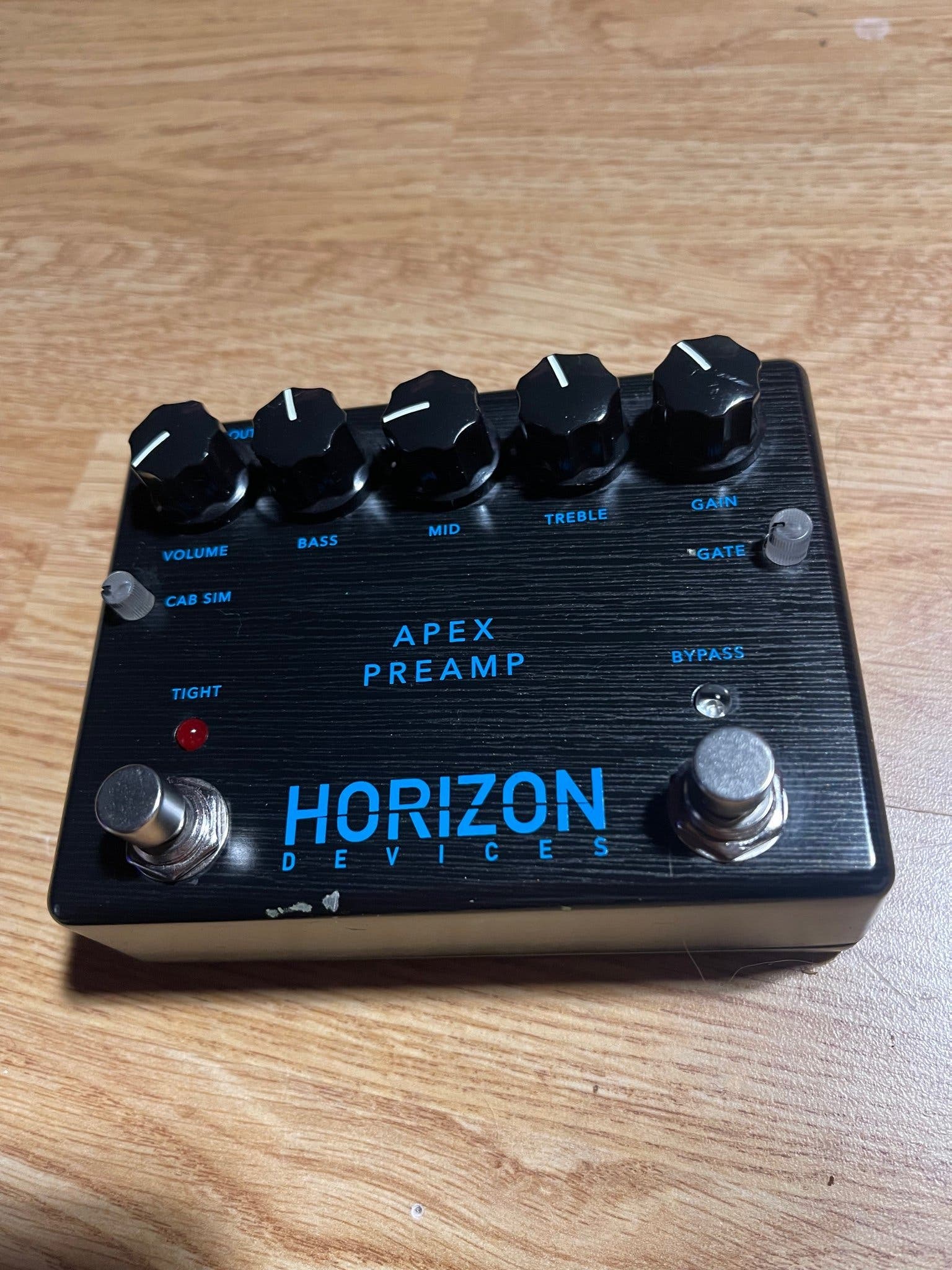 Se produkter som liknar Horizon Devices Apex Preamp på Tradera (697570753)