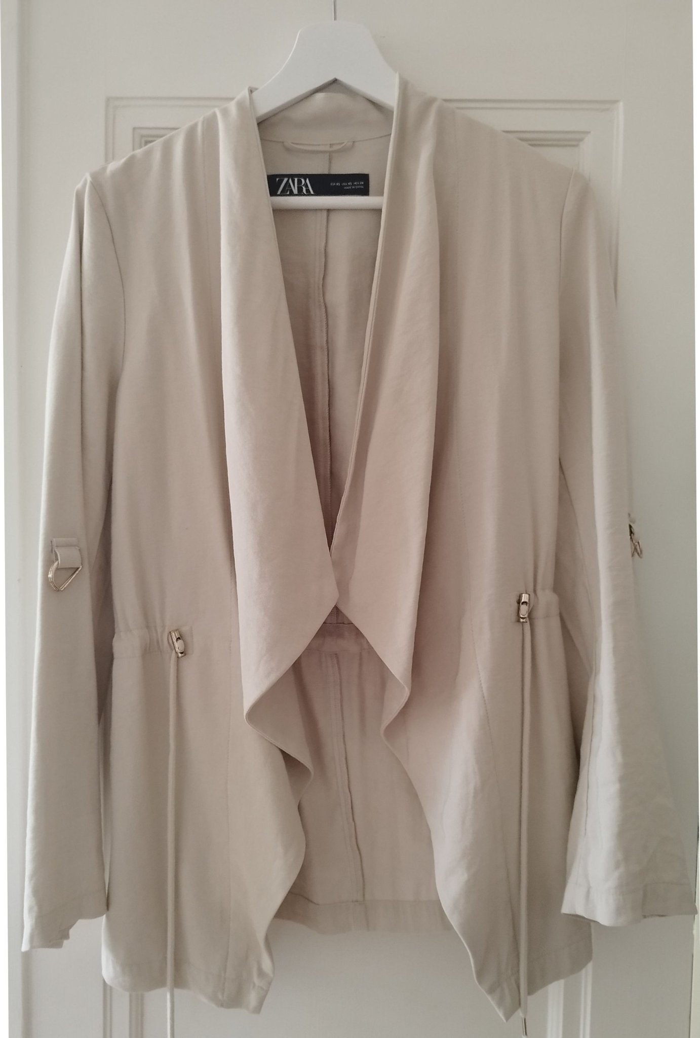 Superfin beige vårkavaj/jacka från Zara, strl X.. | Köp på Tradera ...