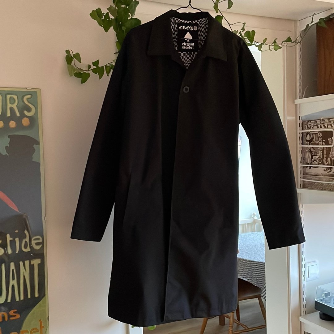 Cropp svart kappa | Köp på Tradera (708274380)