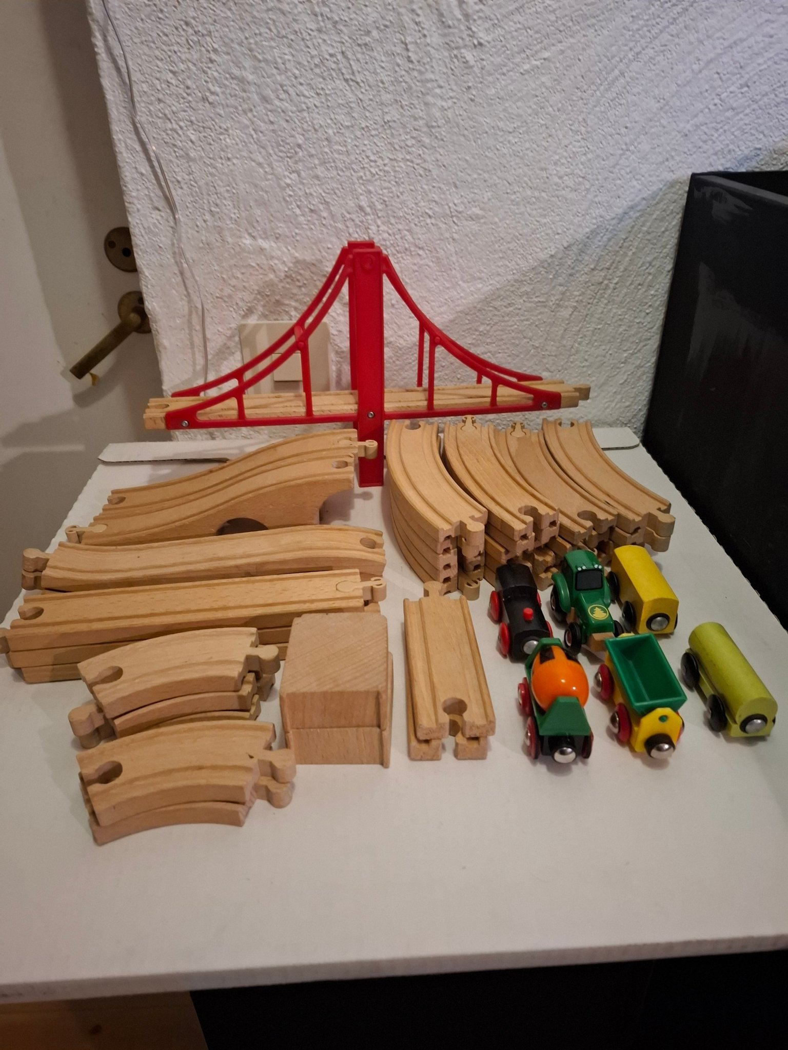 BRIO/ IKEA Tågbana med Bro och Vagnar 41 delar | Köp på Tradera (692321036)