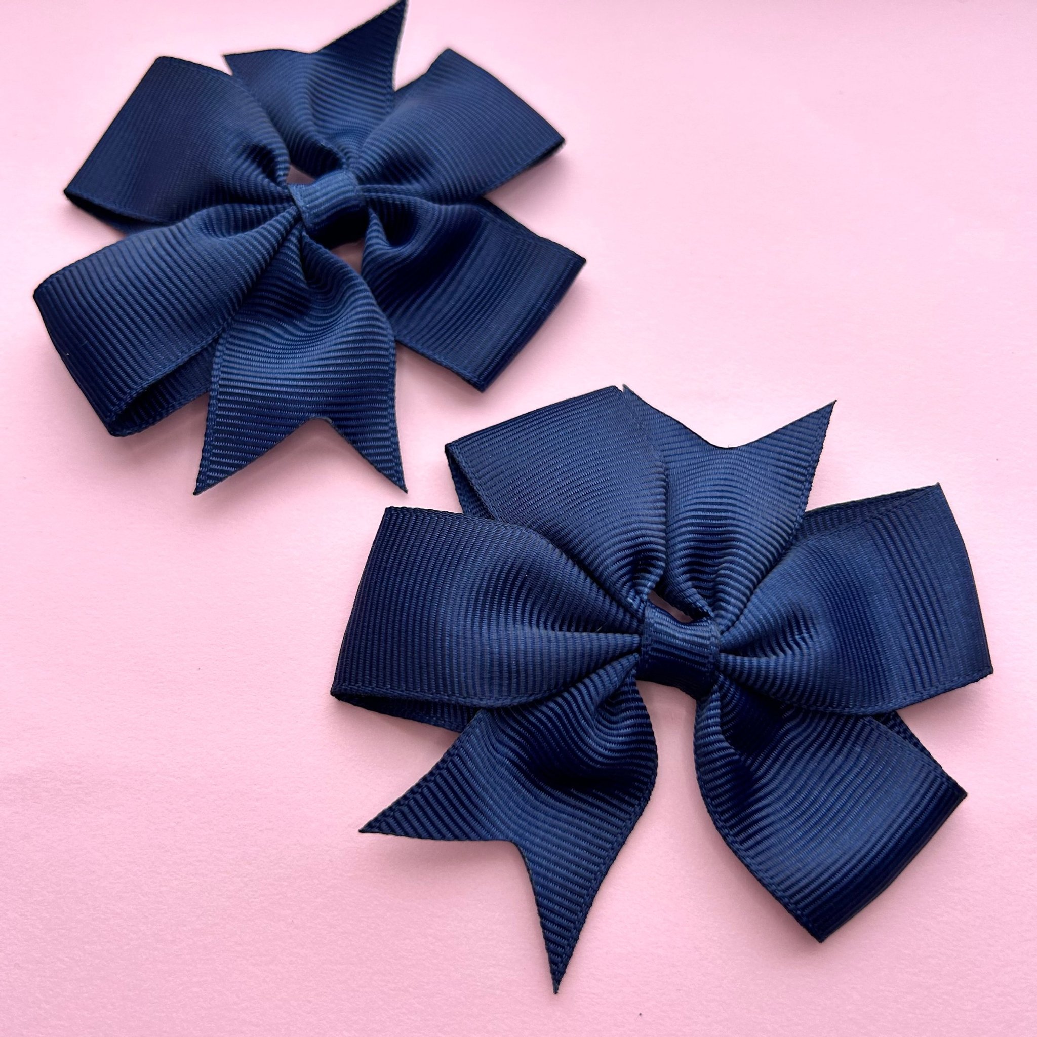 2 st Rosetthårspännen | Köp på Tradera (703560543)