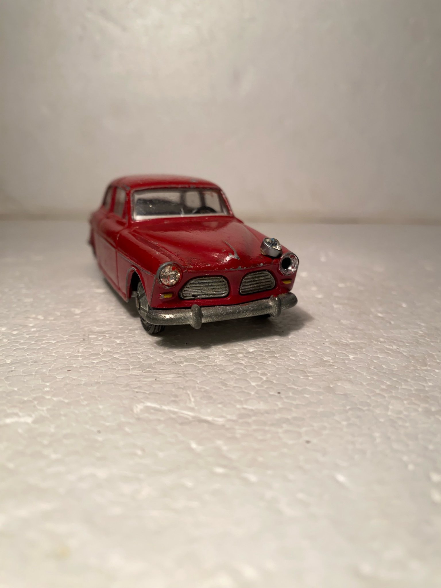 Leksaksbil Volvo Amazon. Tekno. En strålkastare.. | Köp på Tradera ...