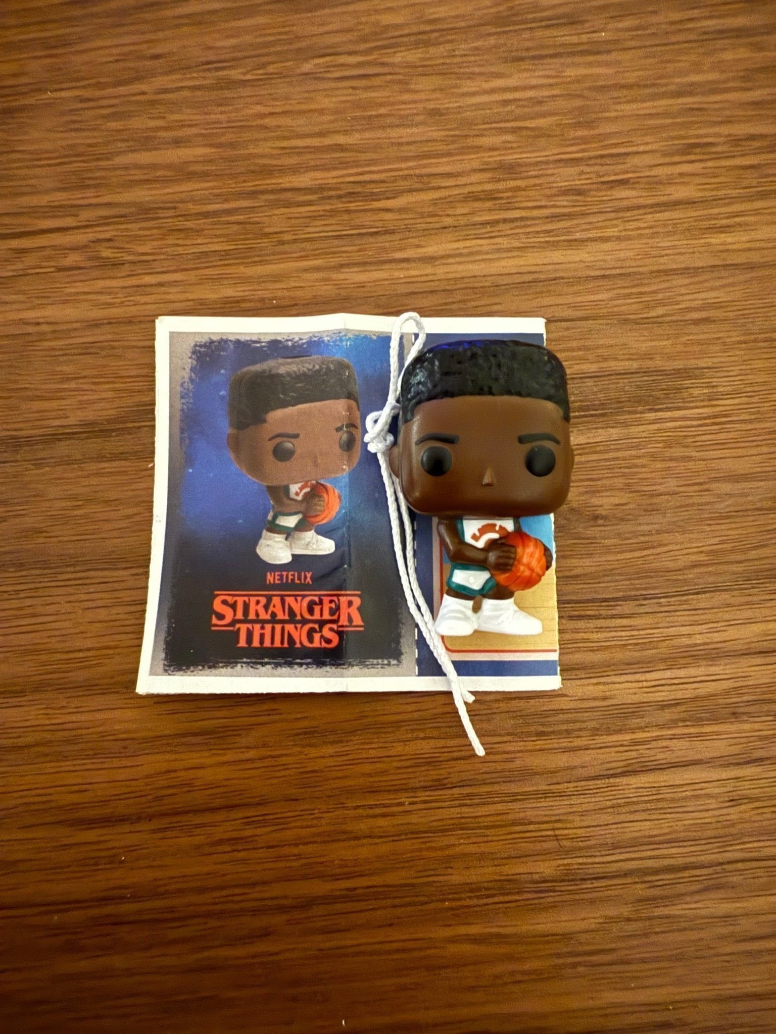 Stranger Things Lucas Sinclair. Kinder joy | Köp på Tradera (708219384)