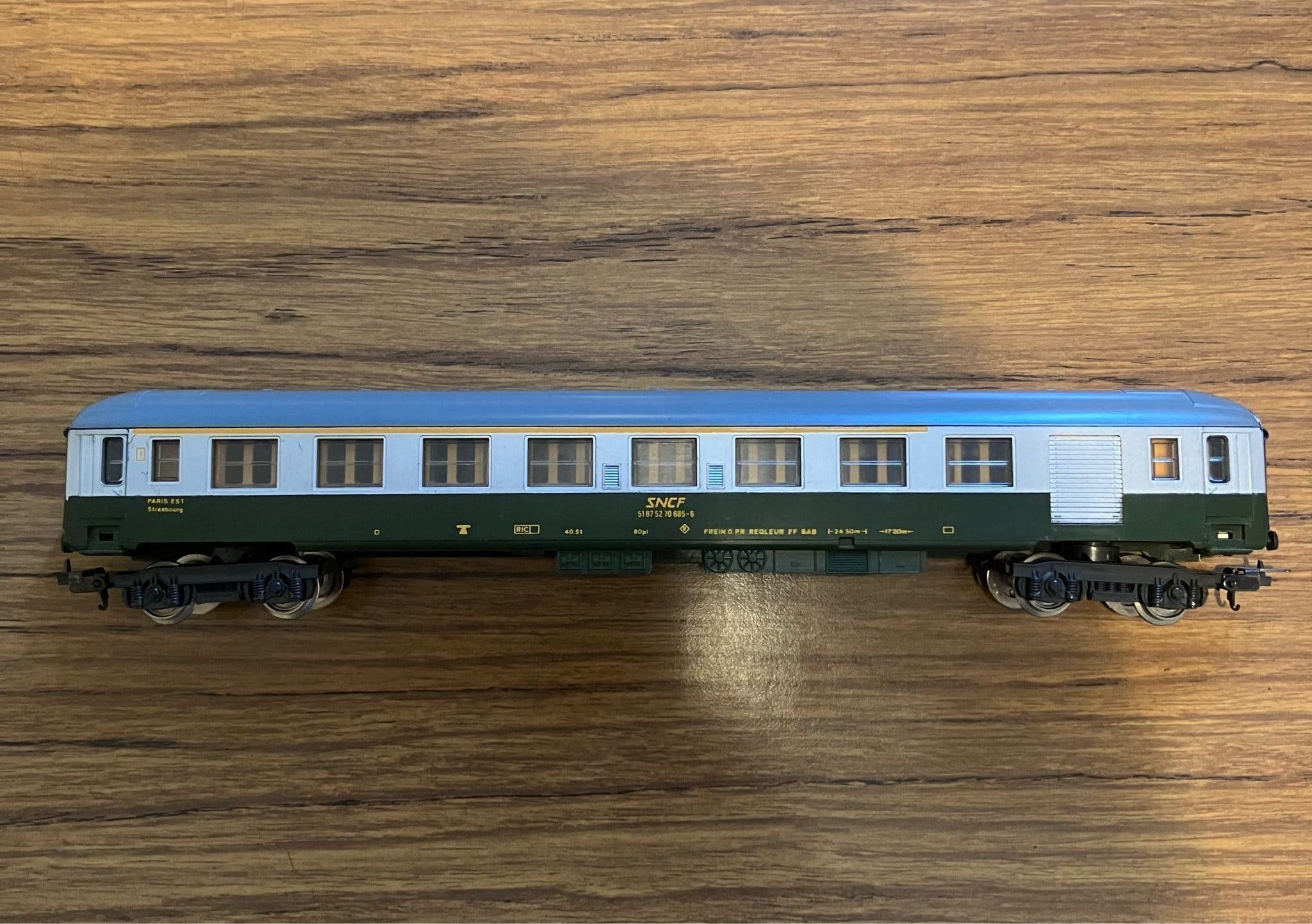 Lima models - SNCF Passagerarvagn | Köp på Tradera (652551984)