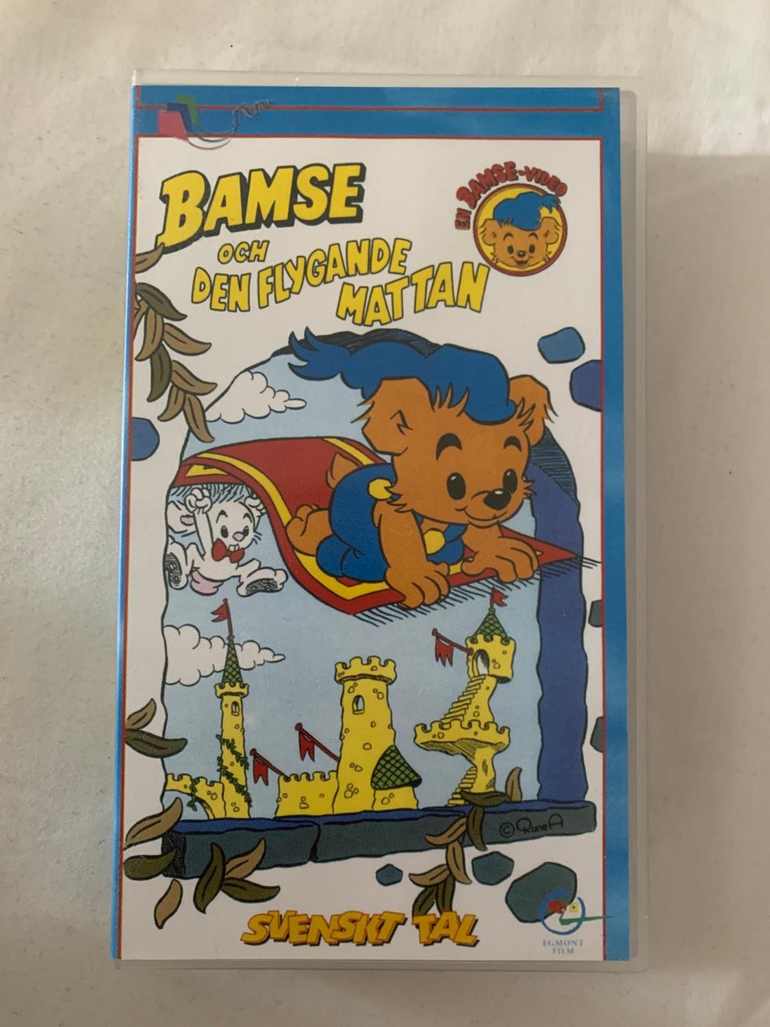 BAMSE OCH DEN FLYGANDE MATTAN - VH.. | Köp från Finelle på Tradera ...