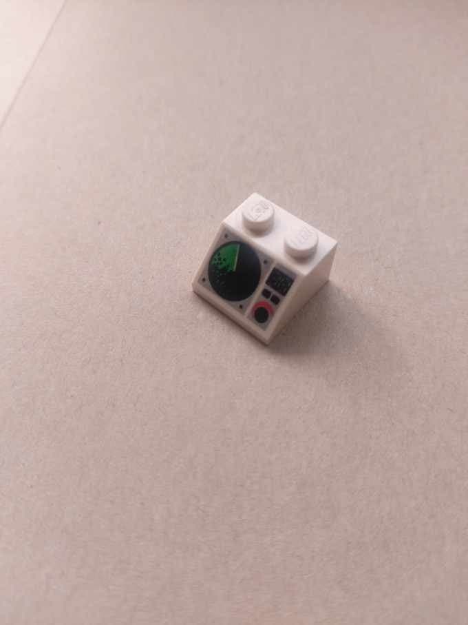lego ny vit 2x2 slope 45 instumentpanel radar | Köp på Tradera (631380946)