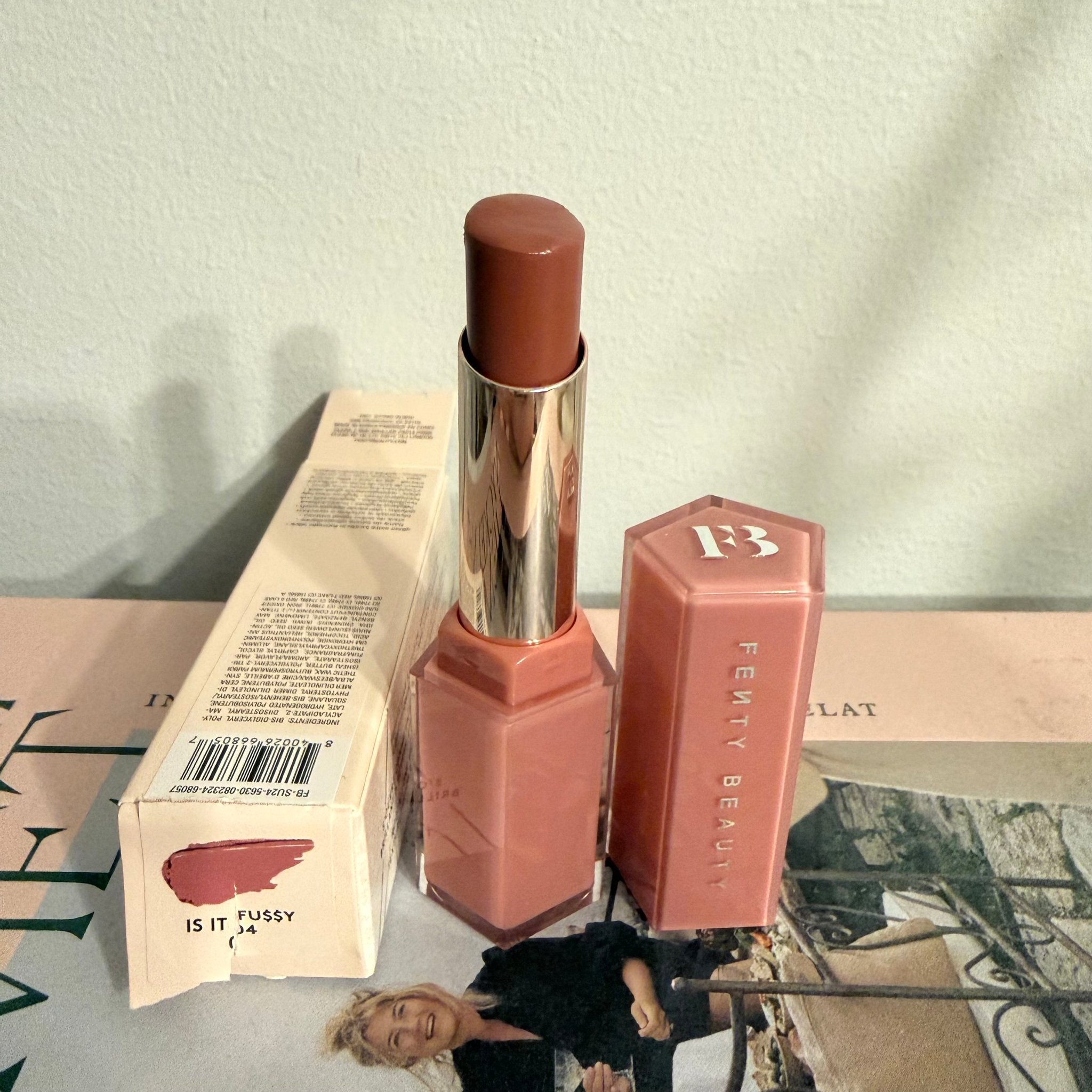 Fenty Beauty Gloss Bomb Stick - Is It Fussy | Köp på Tradera (710730443)