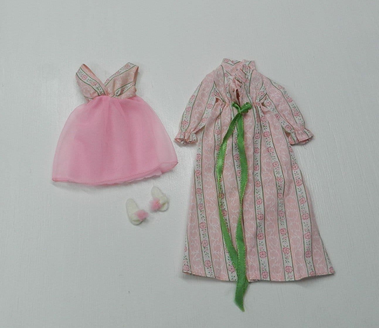 Se produkter som liknar Barbie vintage Mattel #3487 S.. på Tradera ...