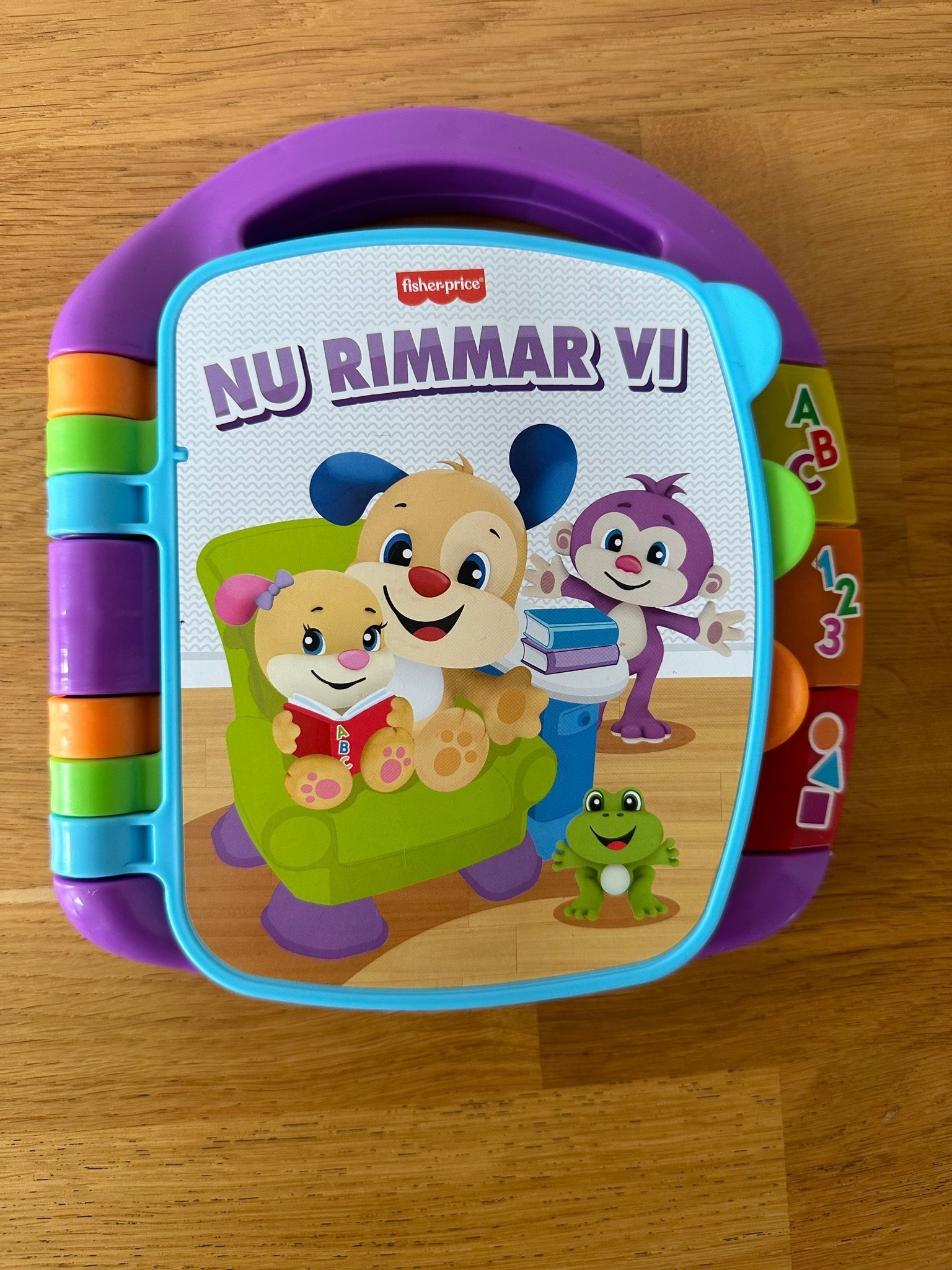 Se produkter som liknar Fisher and Price ”nu rimmar v.. på Tradera ...