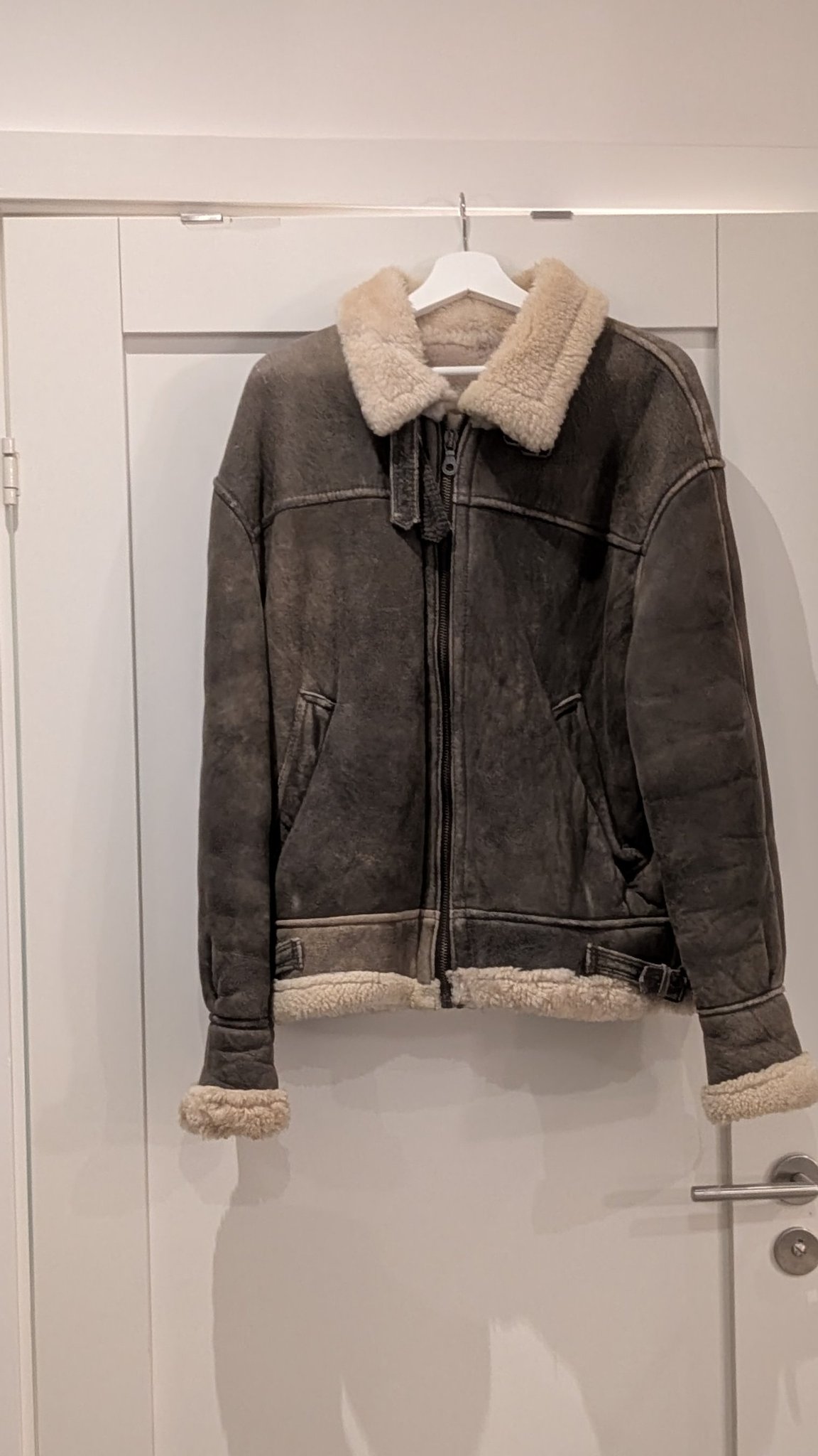 Exklusiv Bomber/Pilotjacka i äkta shearling – M.. | Köp på Tradera ...