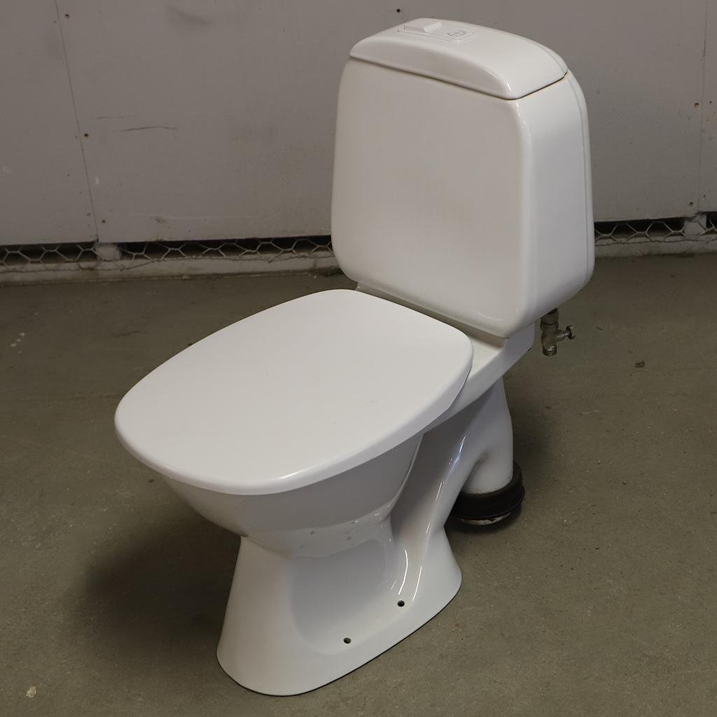 Golvstående toalettstol - GUS.. | Köp från Auktionsbyra på Tradera ...