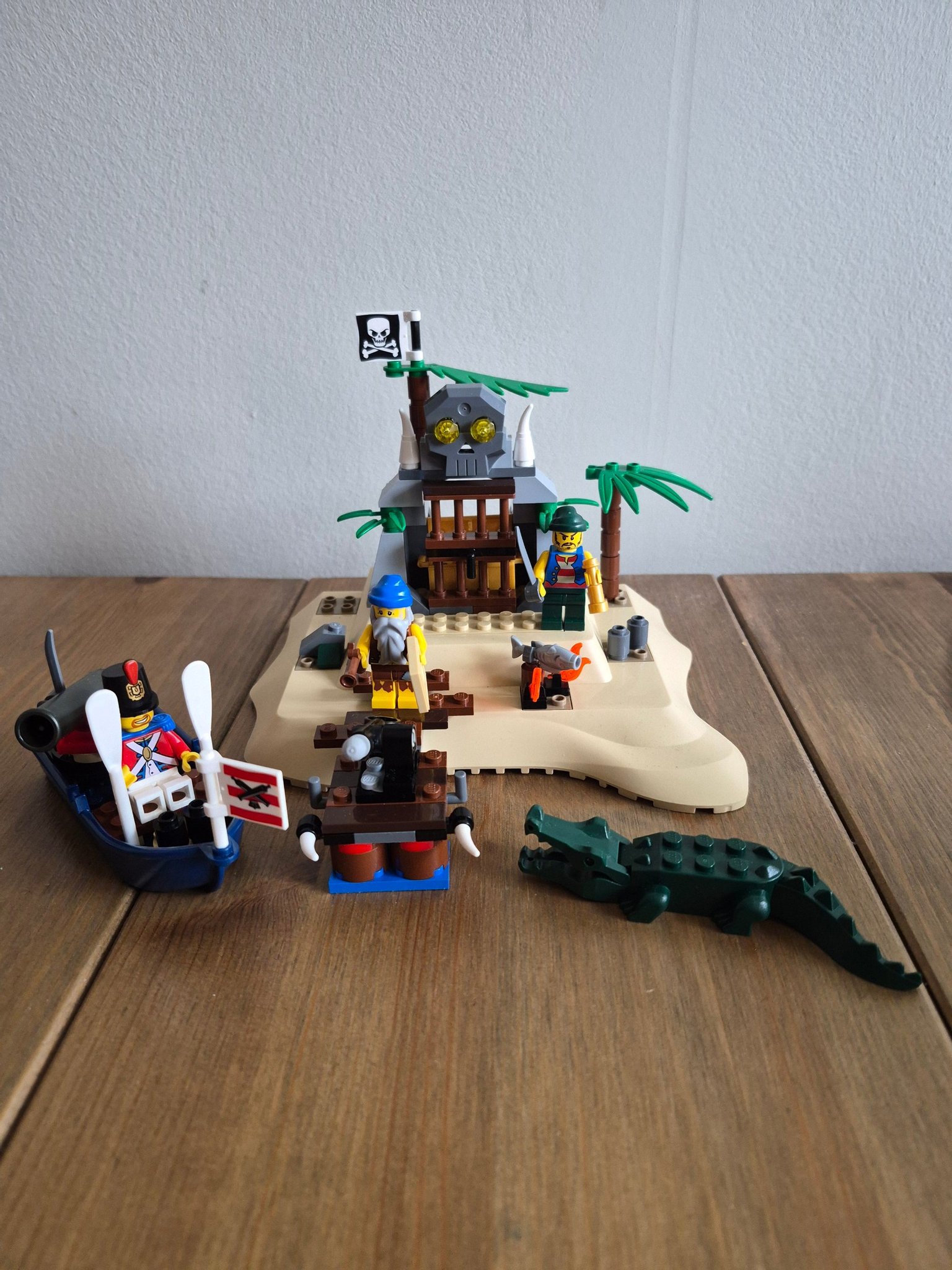 Se produkter som liknar LEGO 6241 - Loot Island på Tradera (700053027)