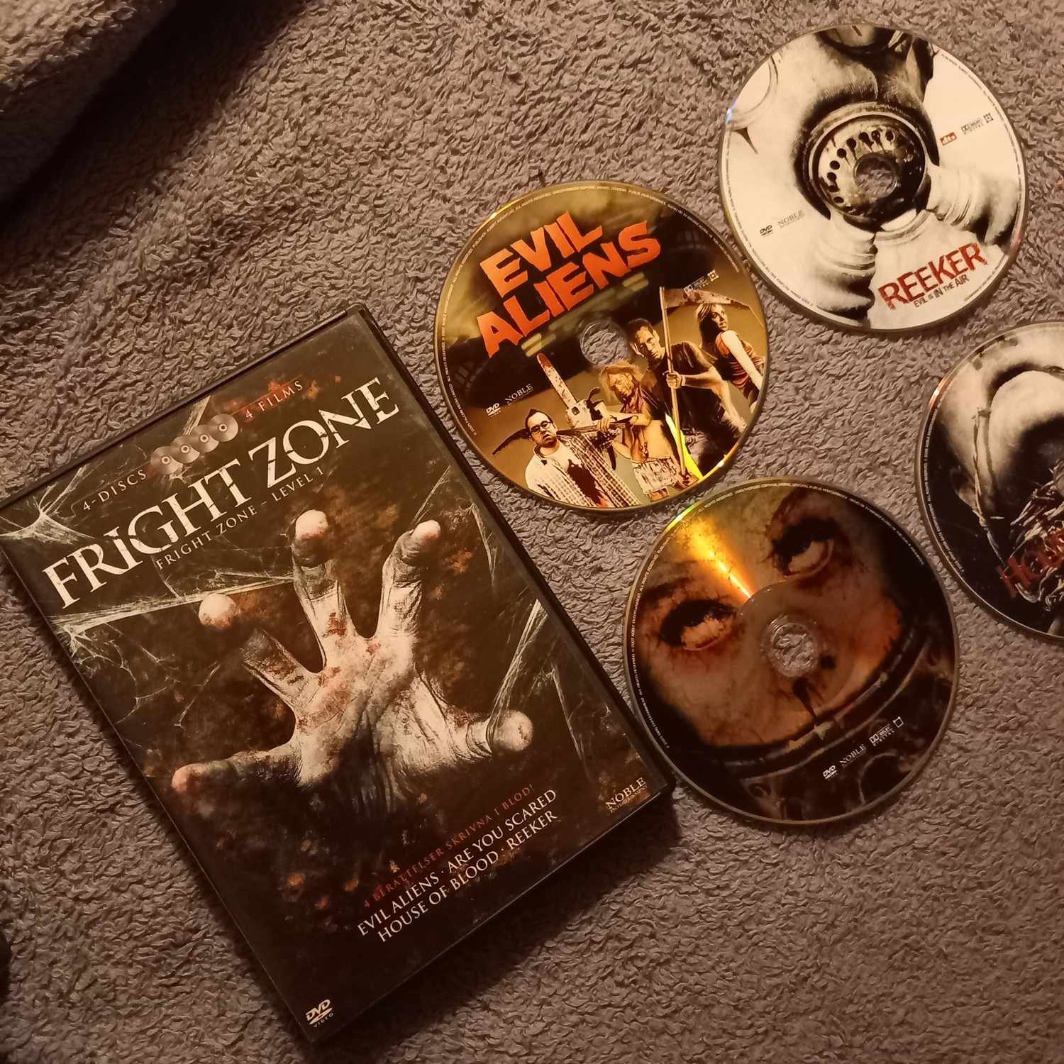 Fright zone - Level 1 / Svensk utgåva! 4 x skrä.. | Köp på Tradera ...