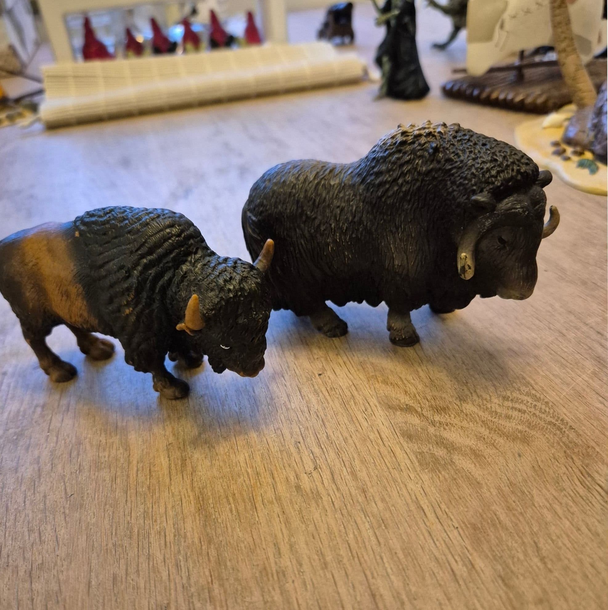 Se produkter som liknar Bisonoxe och Myskoxe fr Schle.. på Tradera ...