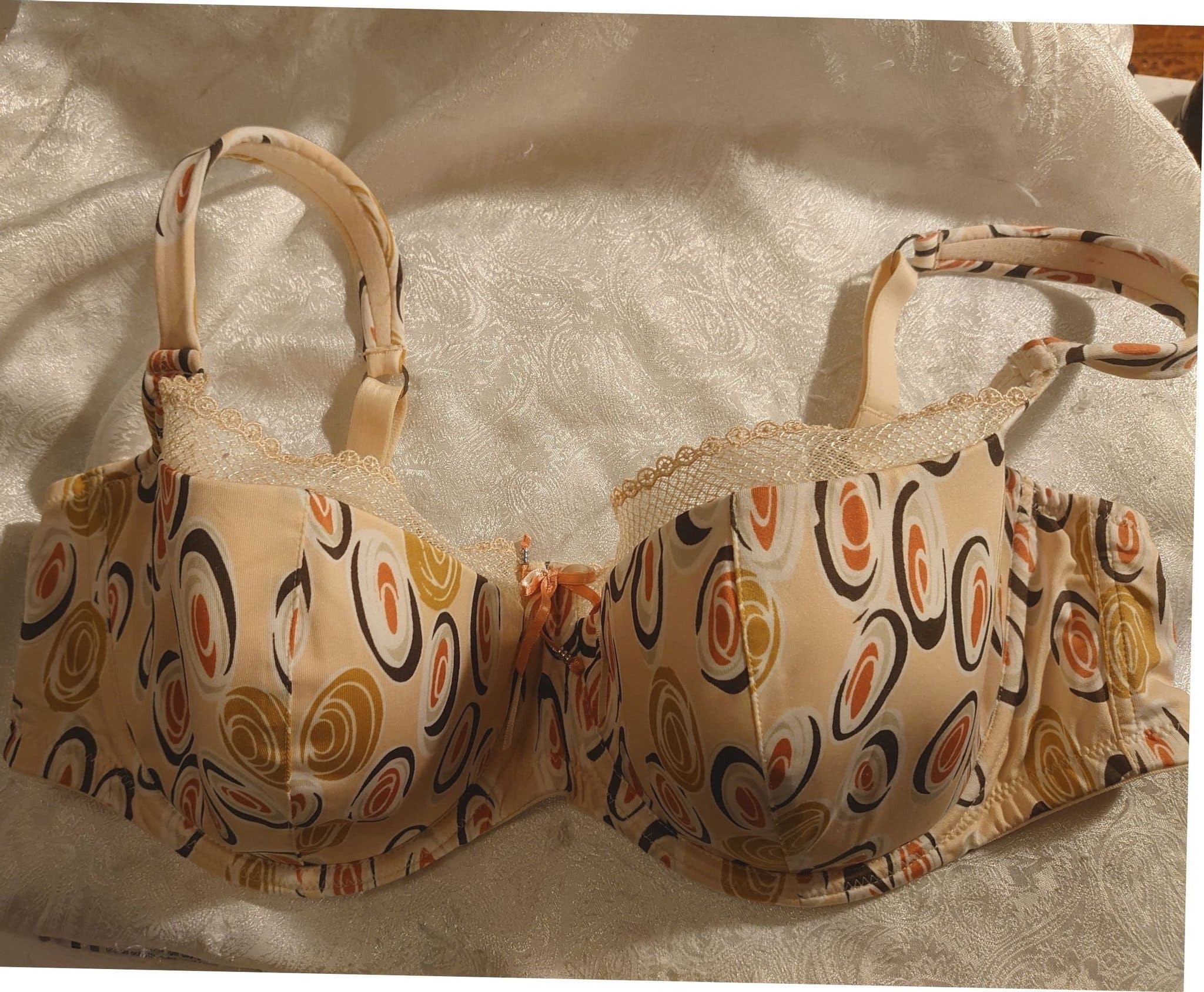 Panache Masquerade Inca 80F balconette beige mö.. | Köp på Tradera ...