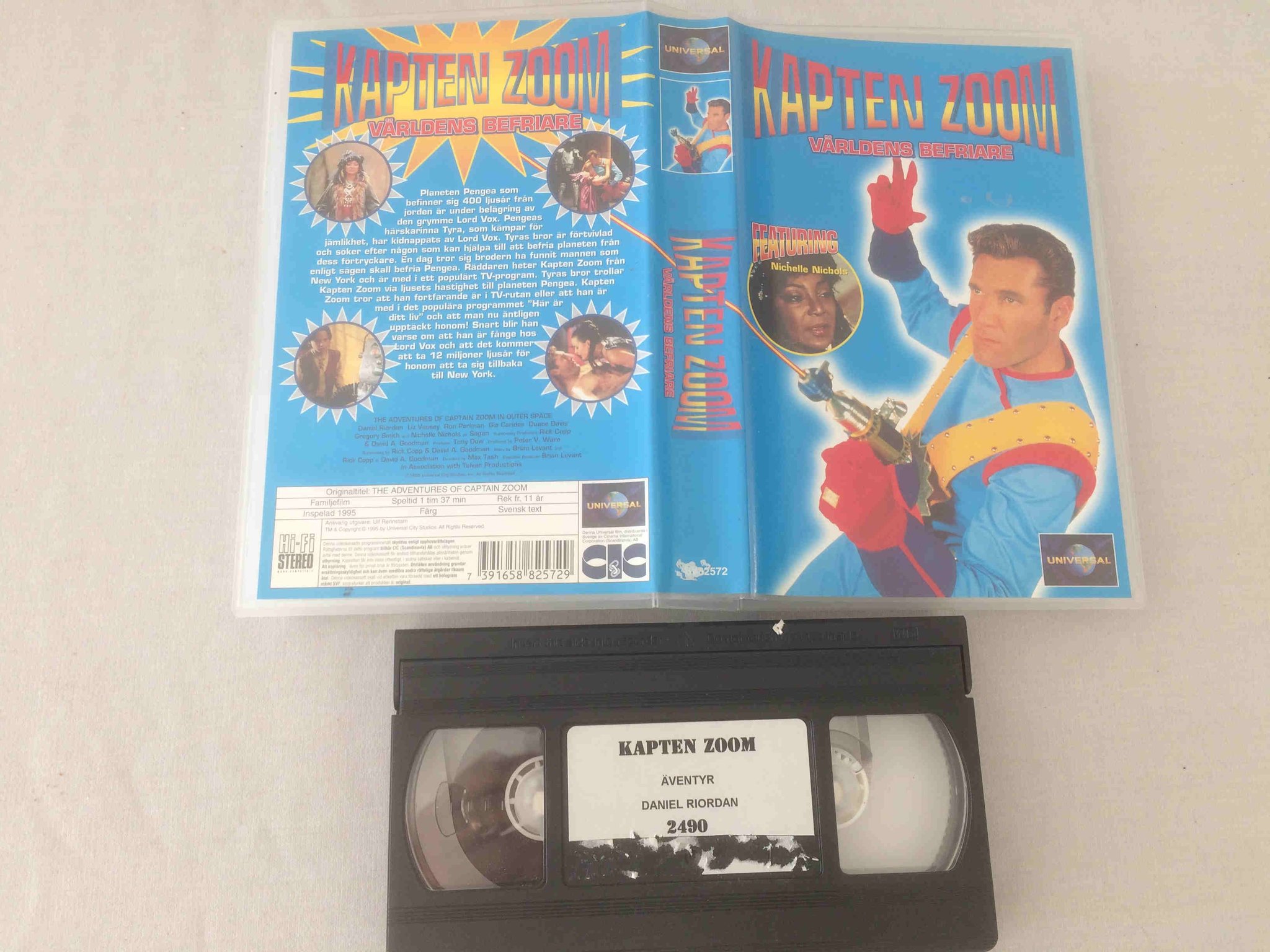 Kapten Zoom - världen.. | Köp från TrollhattansBokMedia på Tradera ...
