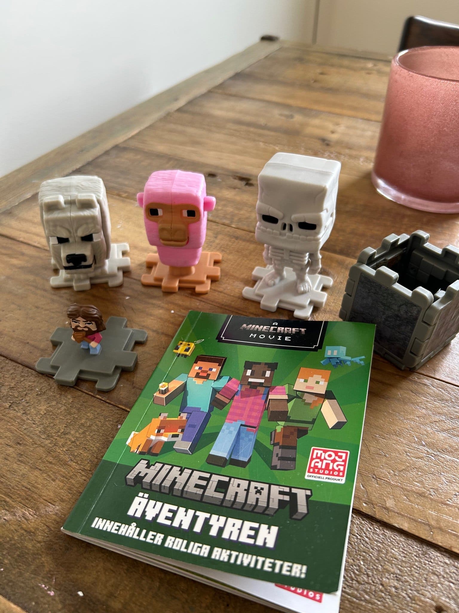 Se produkter som liknar Minecraft Figurer och Aktivit.. på Tradera ...