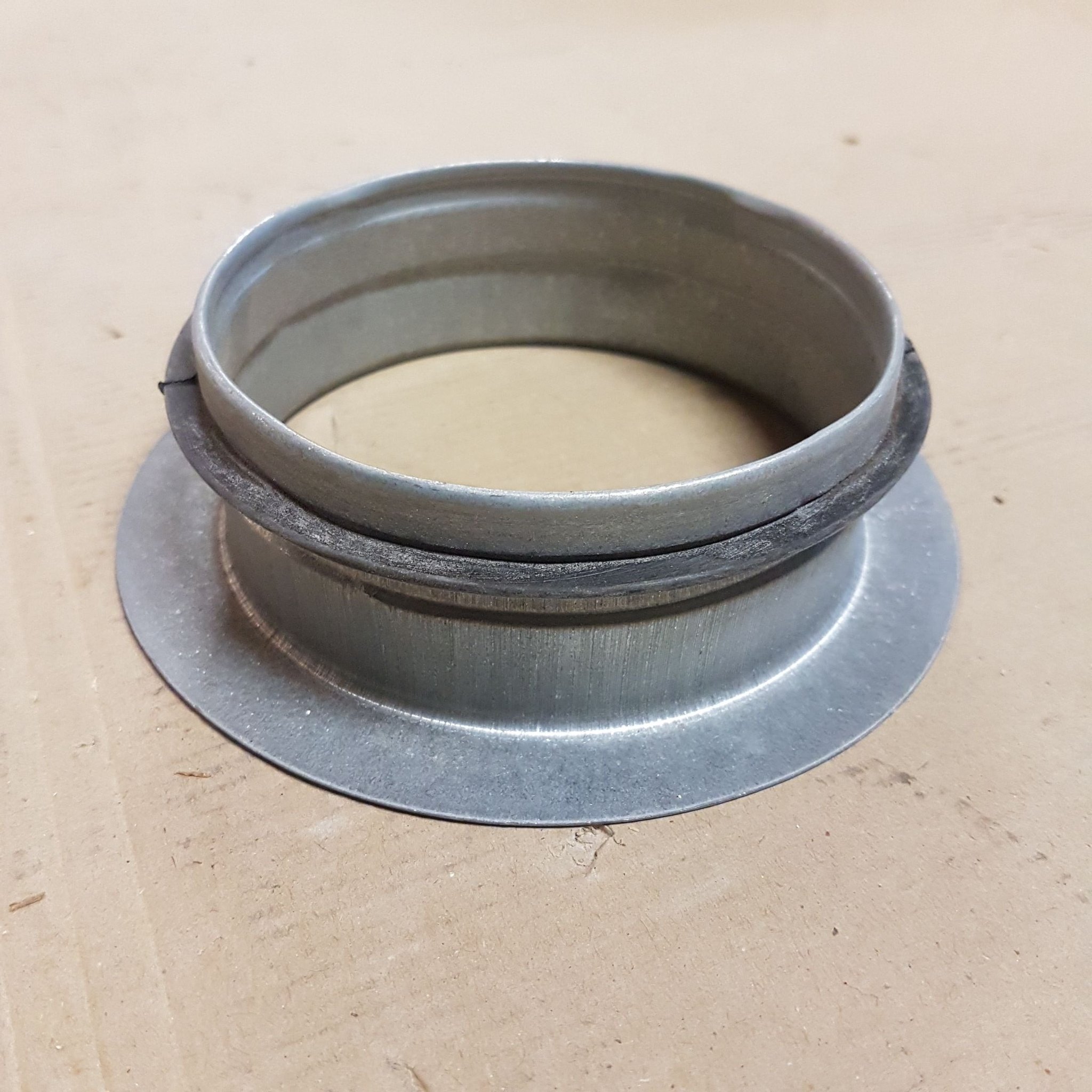 INLOPPSRÖR 100 mm monteringsram ventilation | Köp på Tradera (709603436)