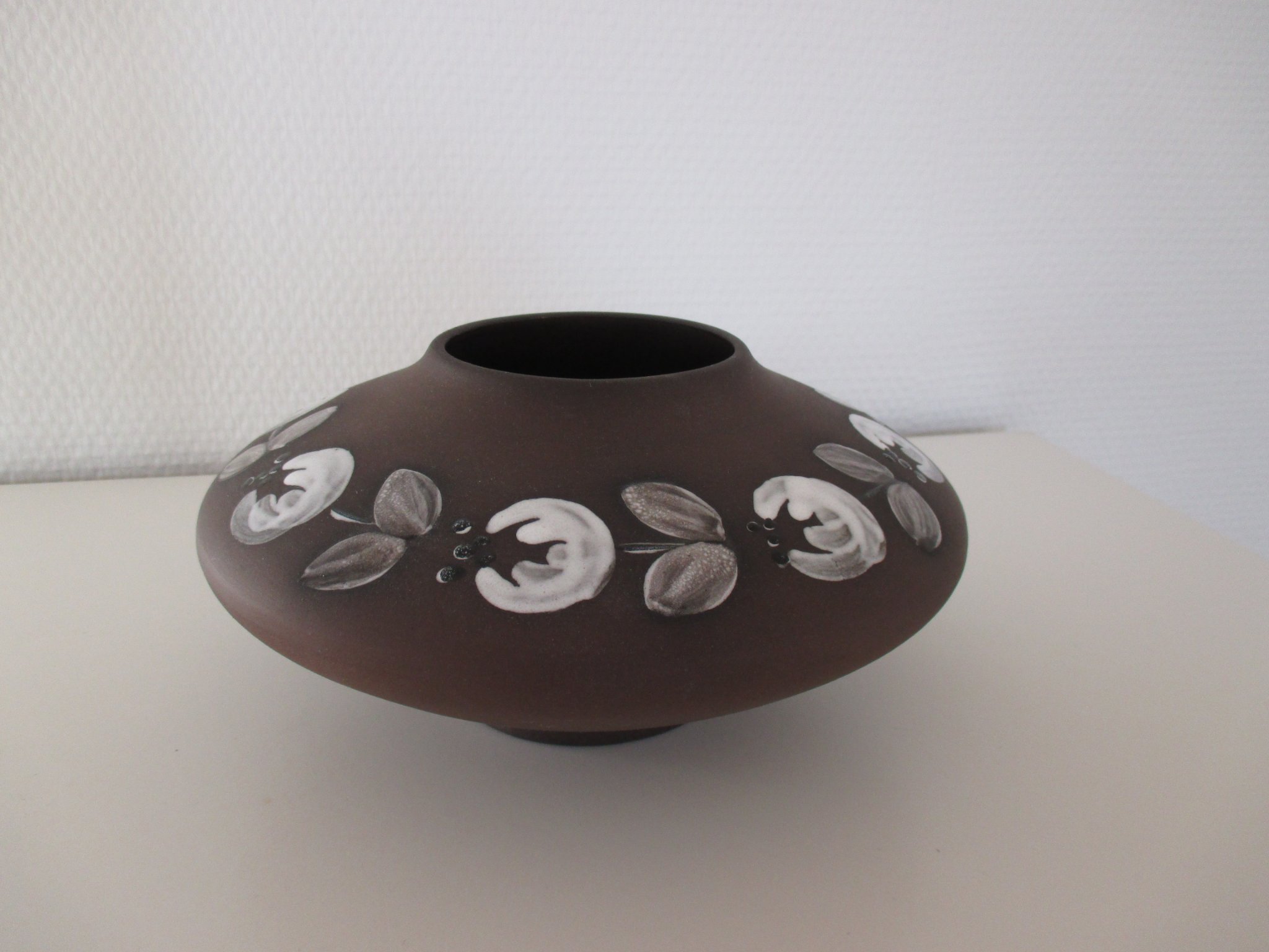 Se produkter som liknar Deco Hälsingborg, brun vas i .. på Tradera ...