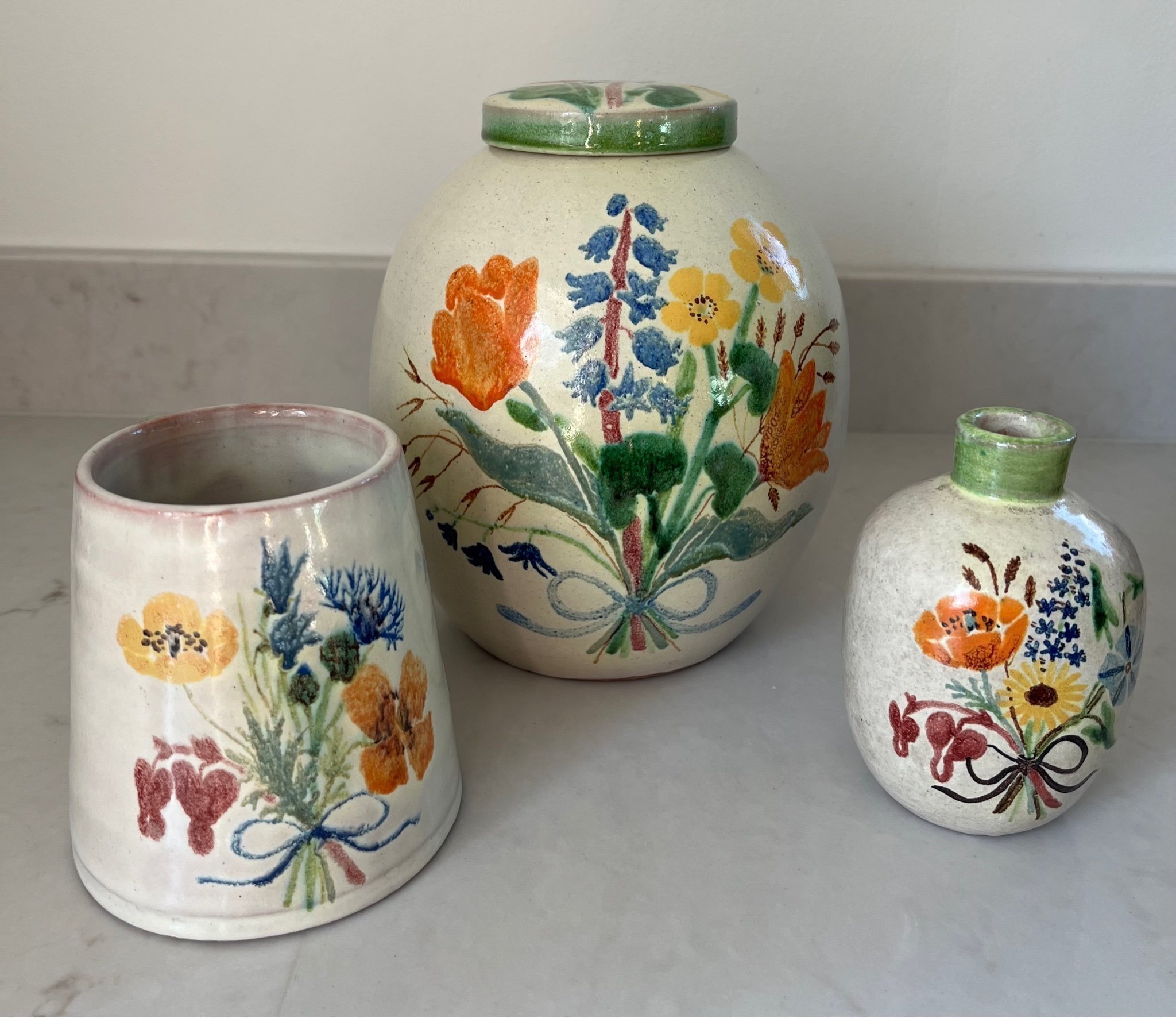 Elsi Bourelius Urna, mugg och vas | Köp på Tradera (701122805)