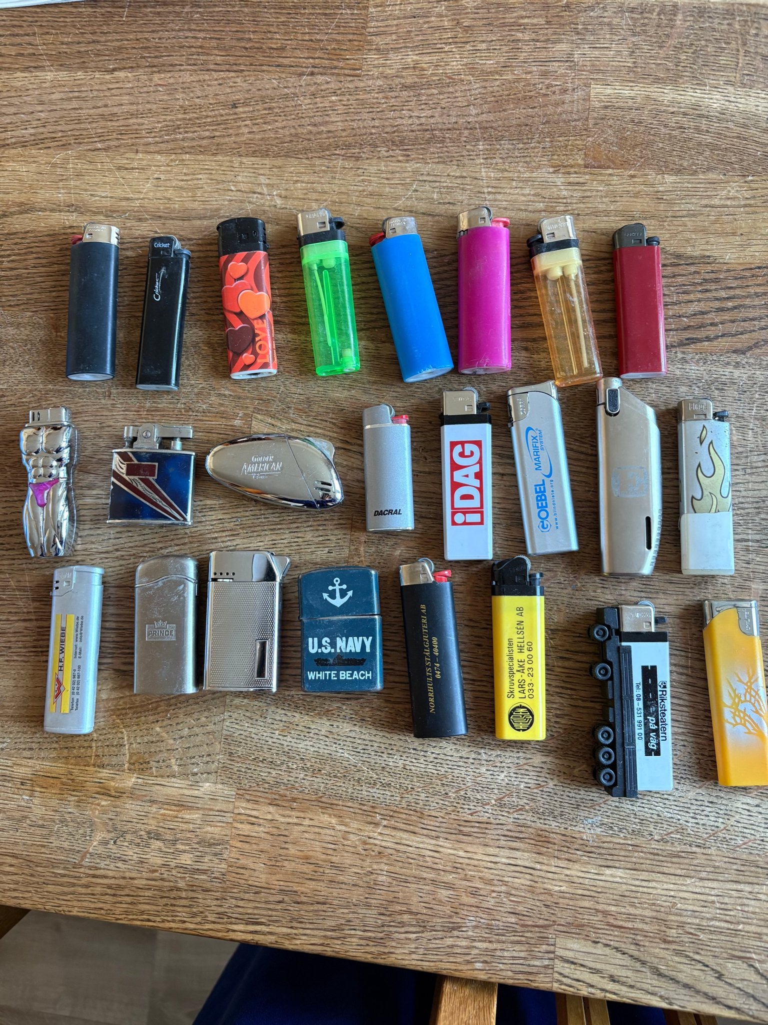 Retro samling cigarettändare. En del med reklam.. | Köp på Tradera ...