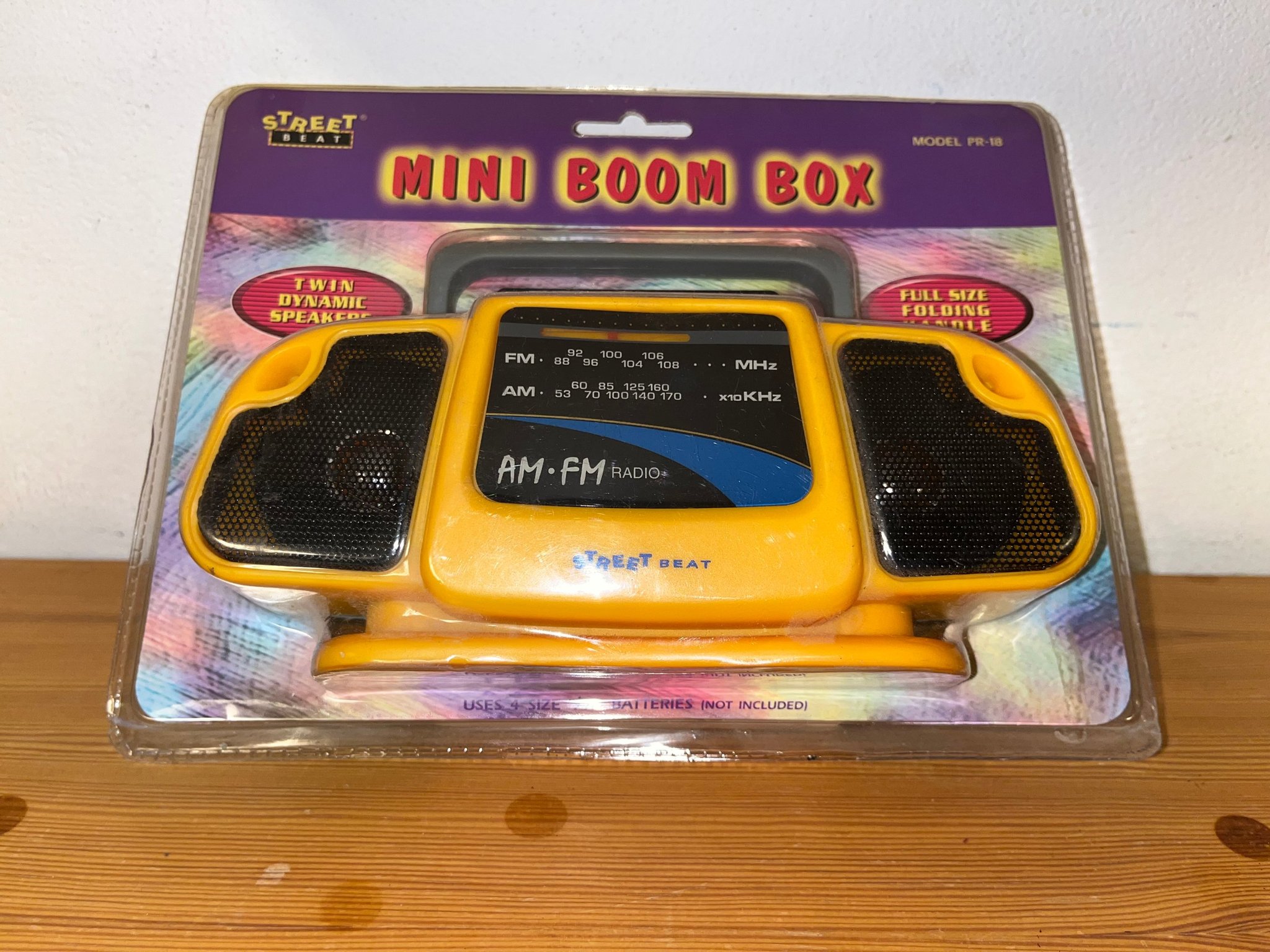 Se produkter som liknar Street Beat Mini Boom Box AM/.. på Tradera ...
