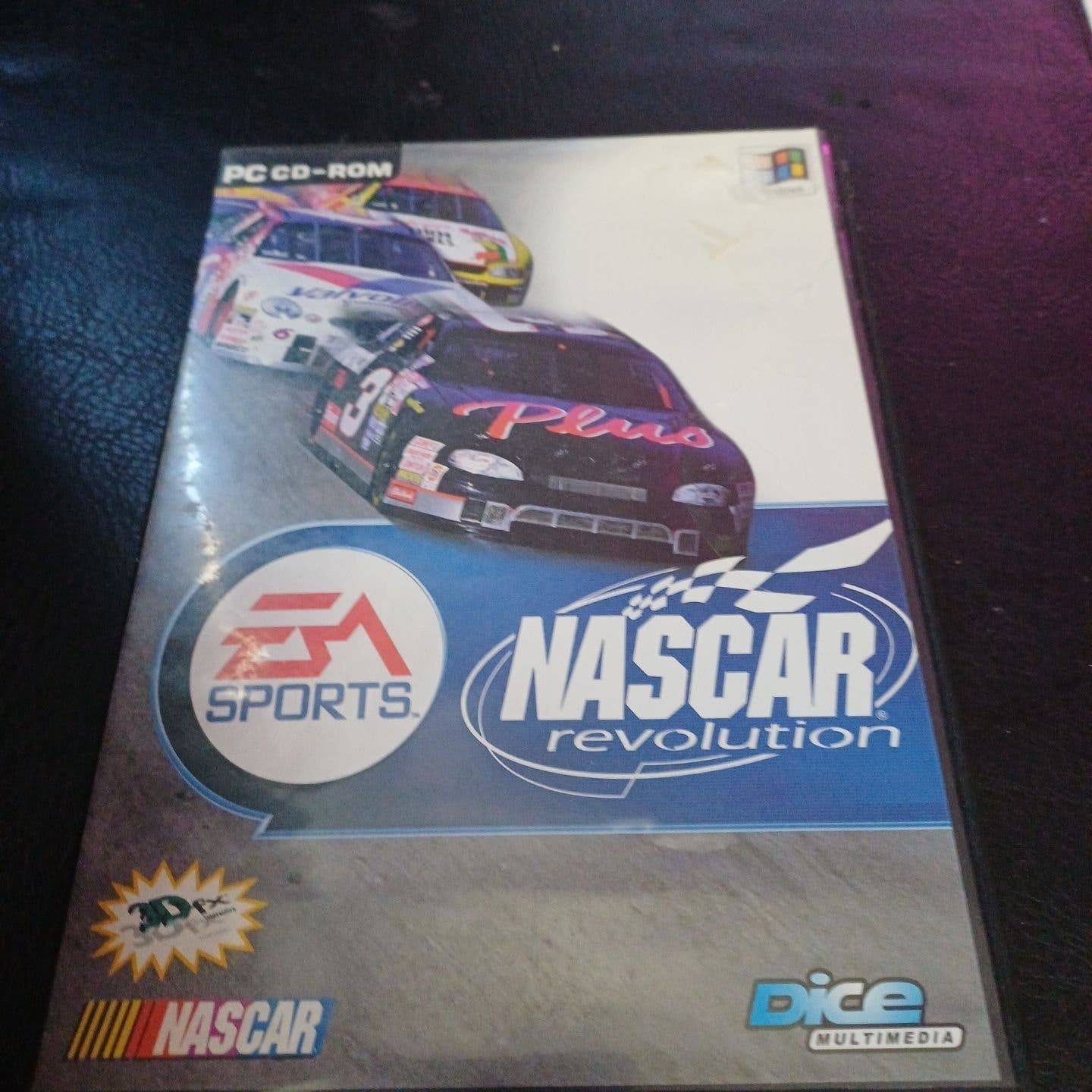Se produkter som liknar NASCAR Revolution PC CD-ROM på Tradera (704542858)