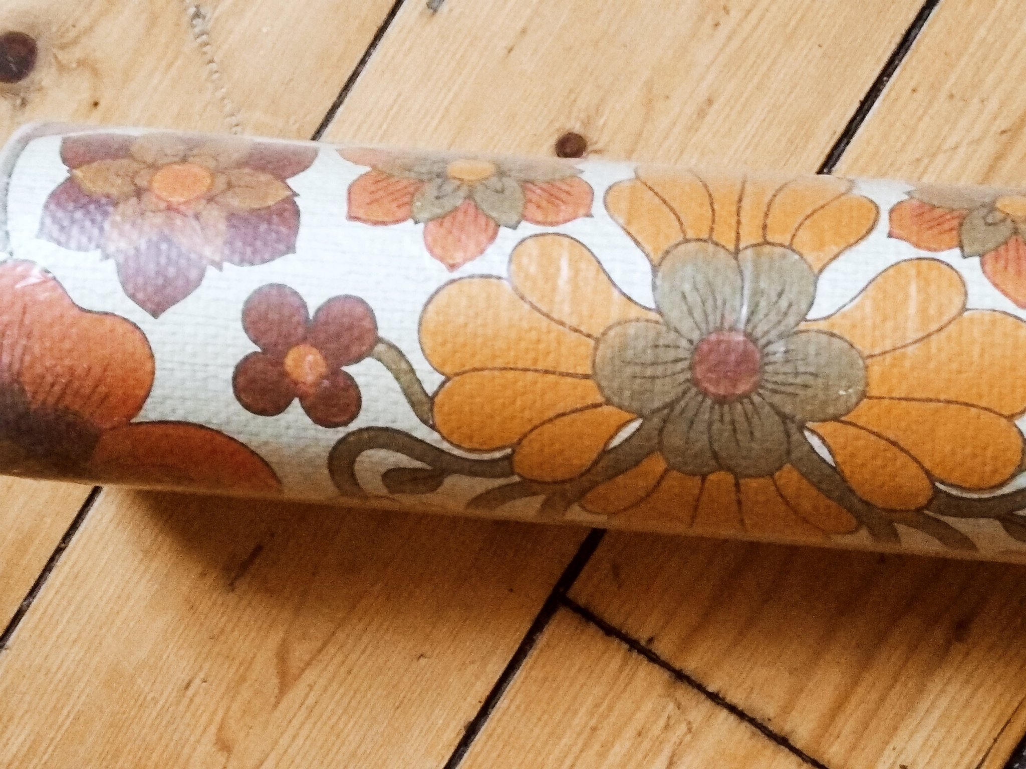 Äldre Blommig Vintage TAPET 60-tal 70-tal Tap.. | Köp på Tradera ...