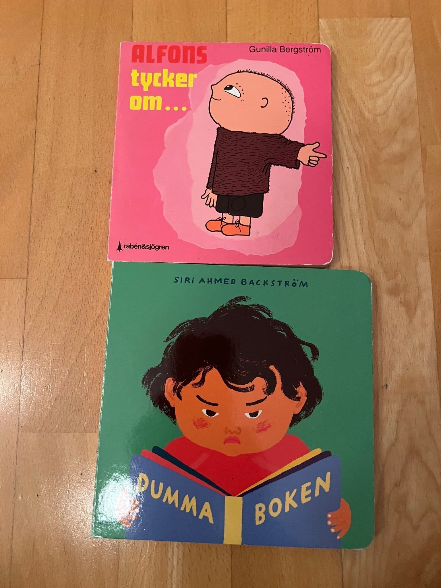 Se produkter som liknar Alfhons Tycker Om... och Dumm.. på Tradera ...