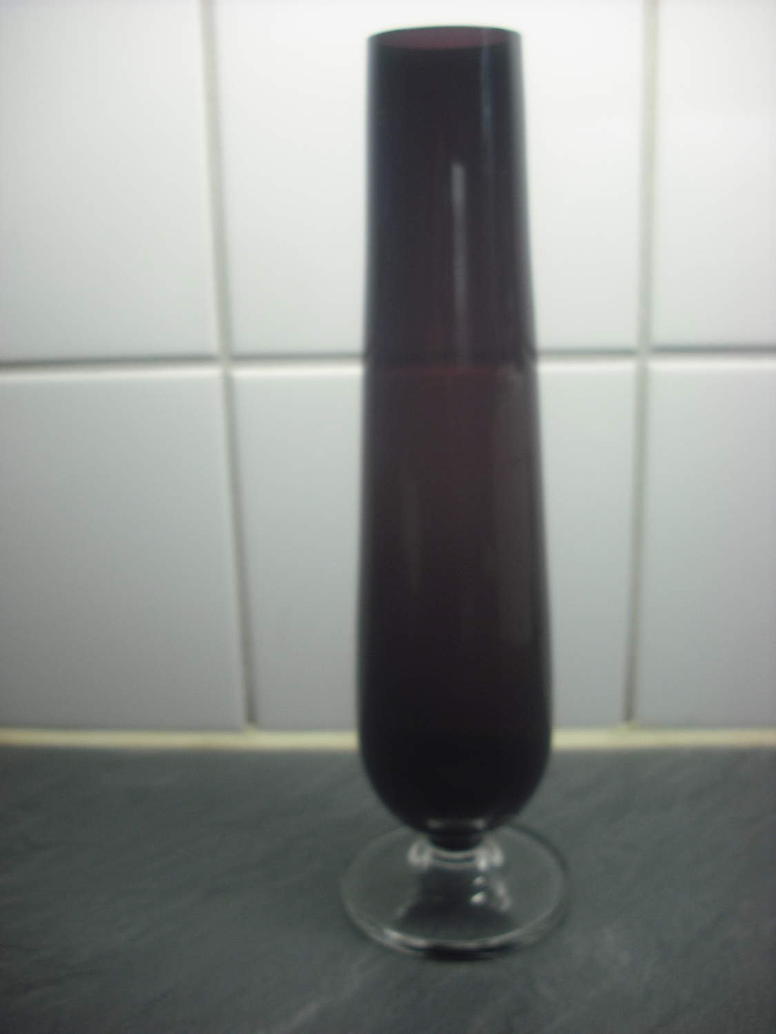 Snygg lila vas, glasvas, glas | Köp på Tradera (366891401)