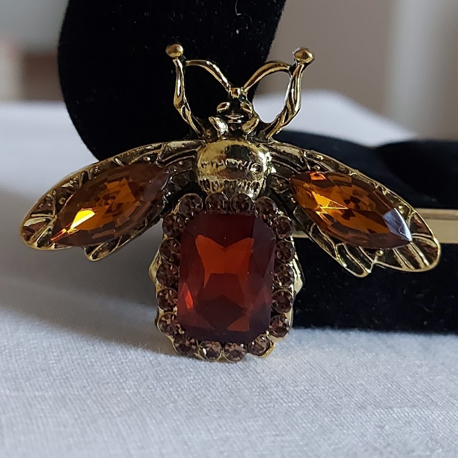 Unisex brosch Fluga/insekt i fin design. | Köp på Tradera (695655188)