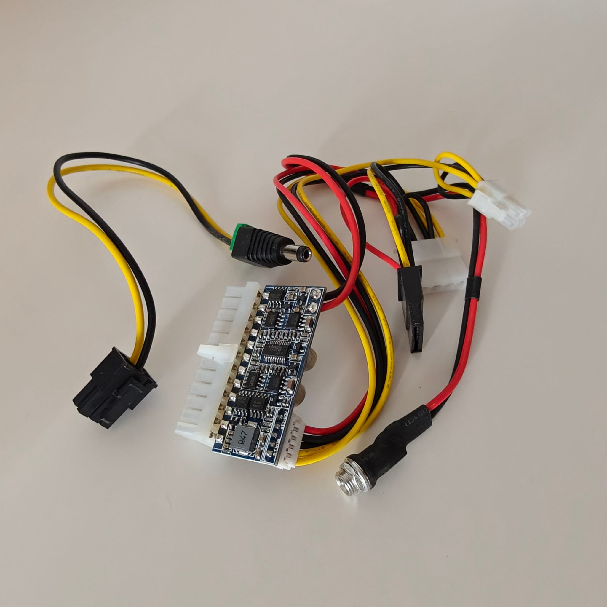 12v PCIe till ATX 24Pin + CPU, SATA, MOLEX Strö.. | Köp på Tradera ...