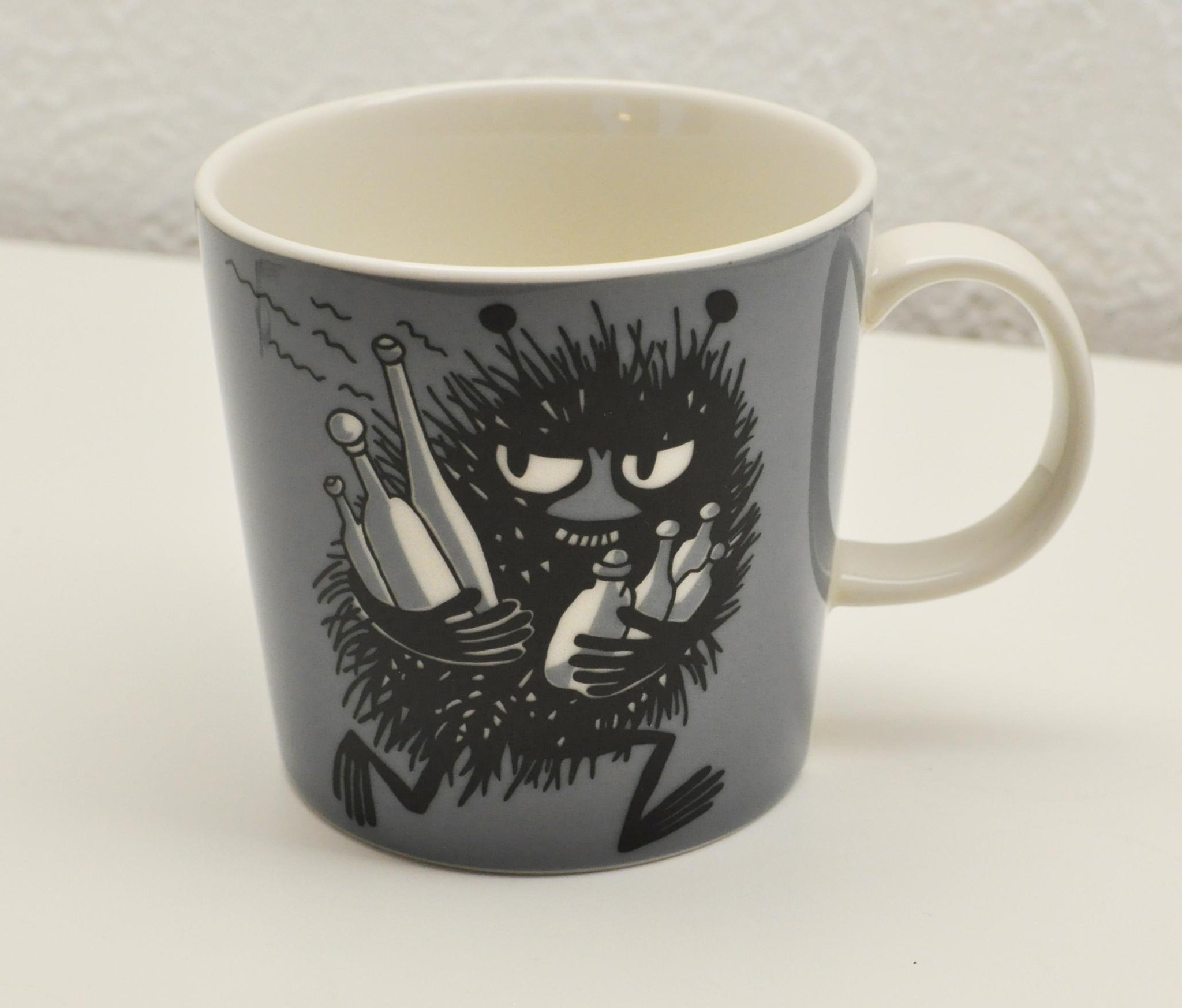 Se produkter som liknar Mugg mumin Stinky Arabia på Tradera (613458039)