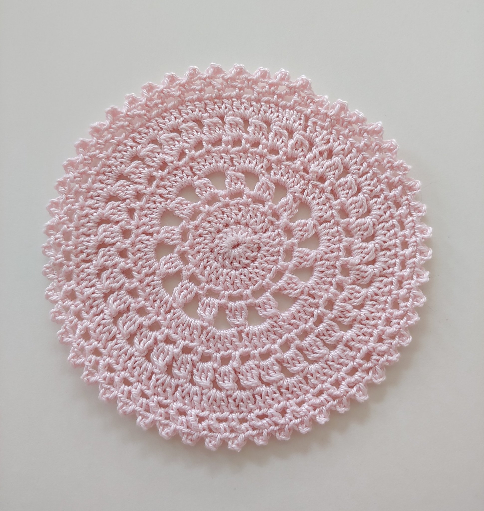 Rund virkad matta till dockskåp, ca 11 cm, bomu.. | Köp på Tradera ...