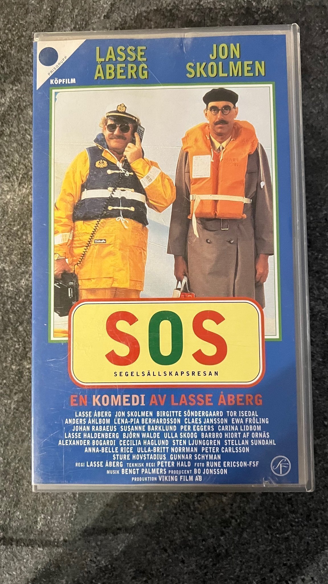 SOS – Segelsällskapsresan VHS | Köp från EnigmaEights på Tradera (703619575)