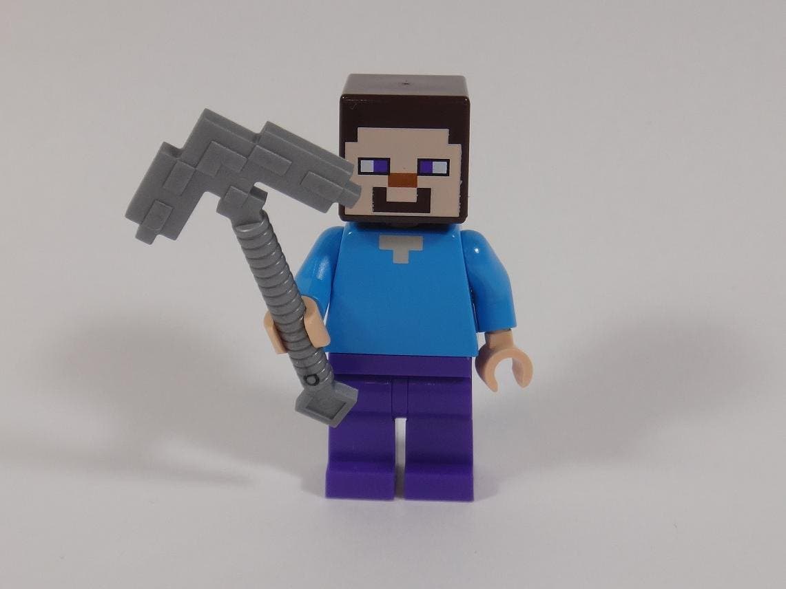 Steve med Pickaxe - Minecraf.. | Köp från Resident Evil på Tradera ...