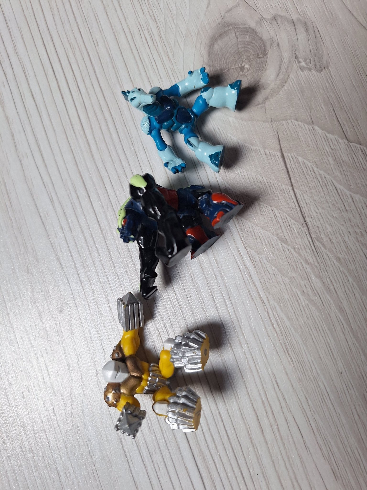 Bakugan Figurer - 3 stycken | Köp på Tradera (711447962)