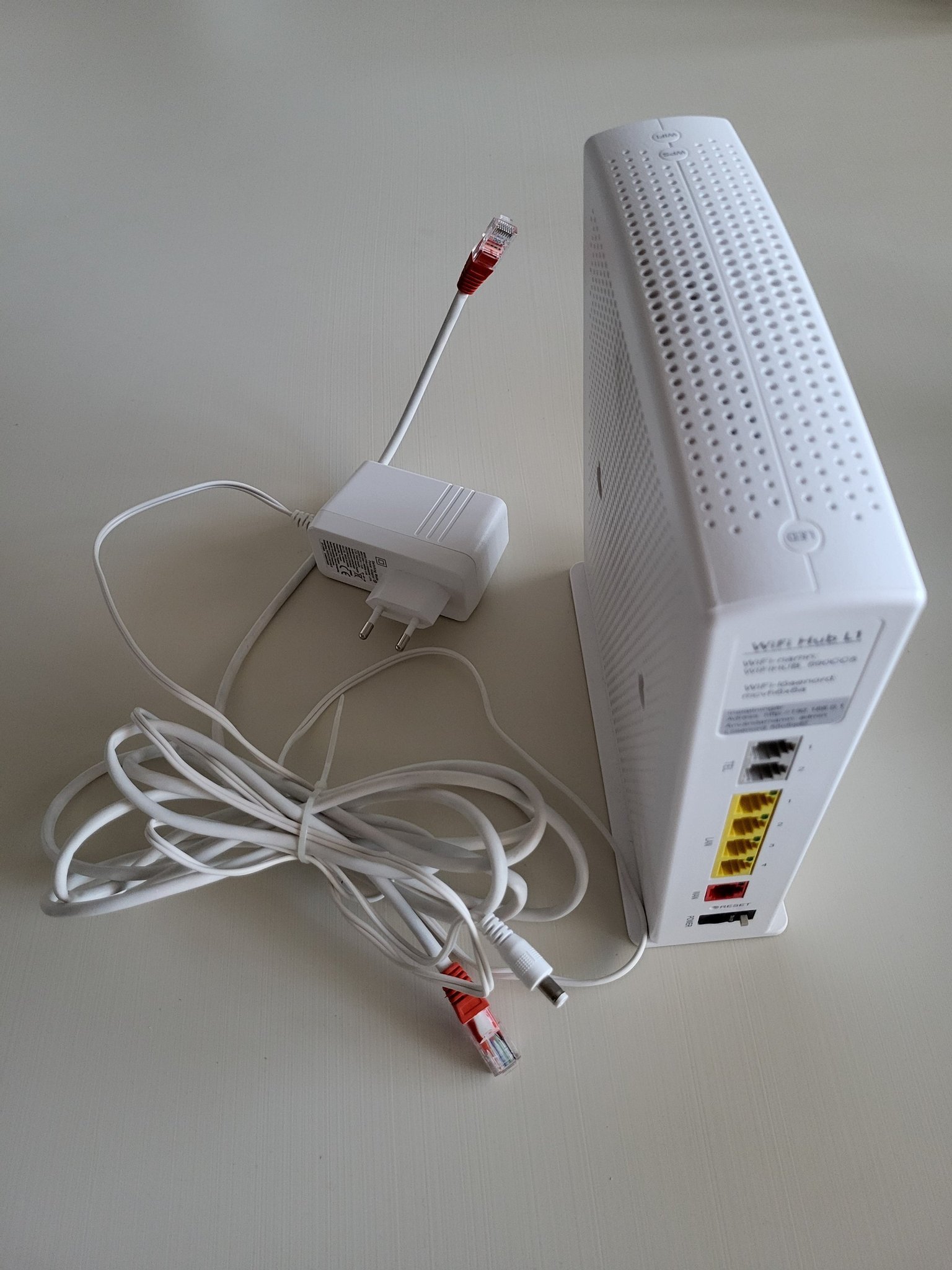 CBN Wifi Hub L1 / Router | Köp på Tradera (713458645)