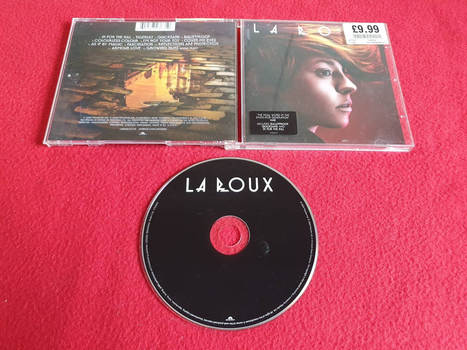Se produkter som liknar LA ROUX - LA ROUX till CD på Tradera (637305316)