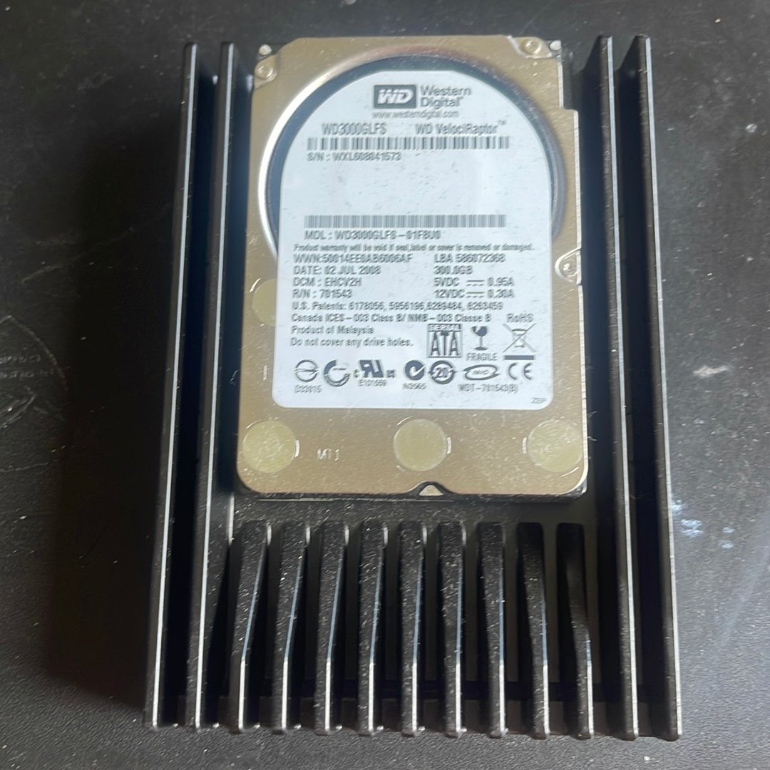 Se produkter som liknar WD VelociRaptor HDD på Tradera (691119450)