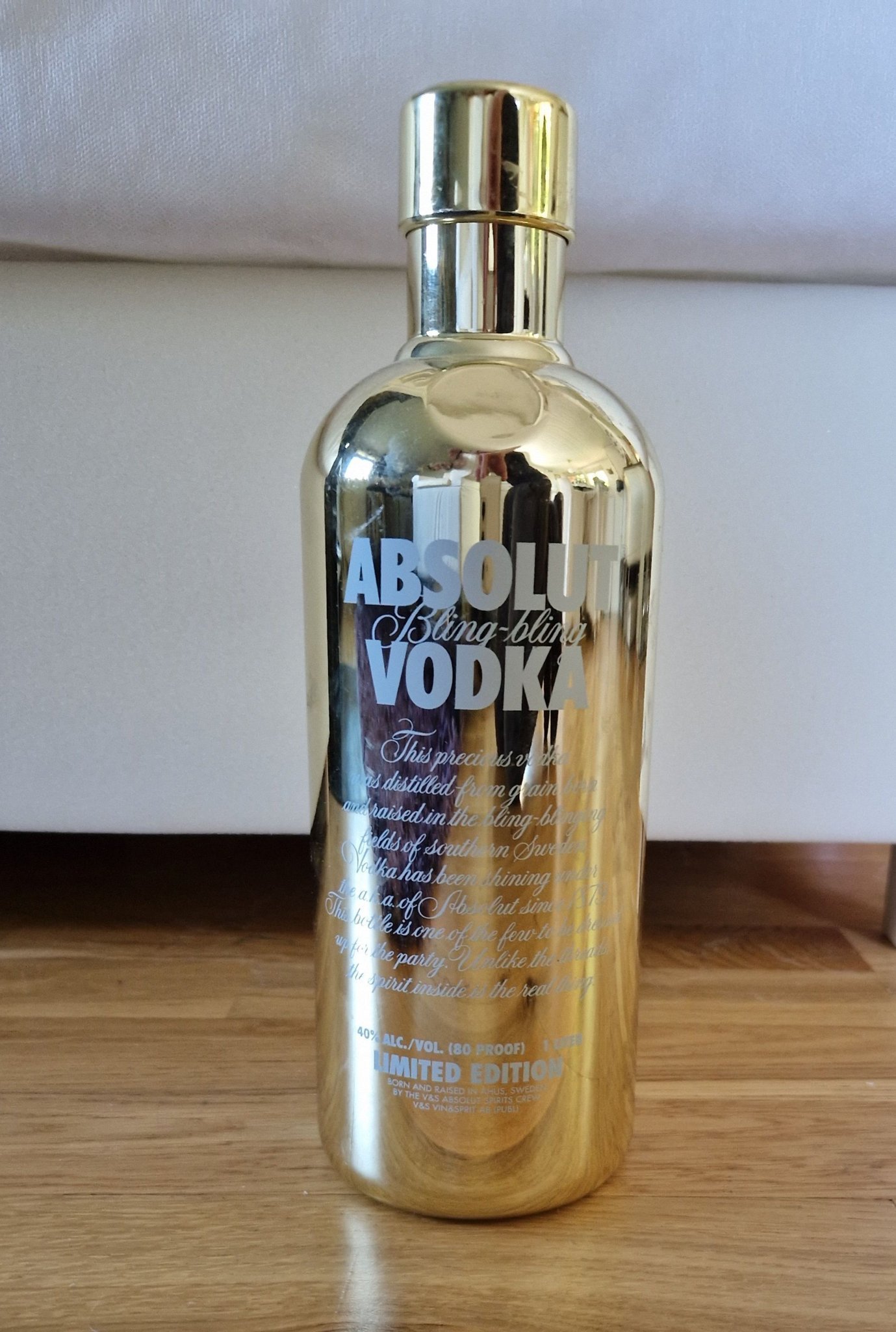 Absolut Vodka "Gold" limited edition | Köp på Tradera (558393563)