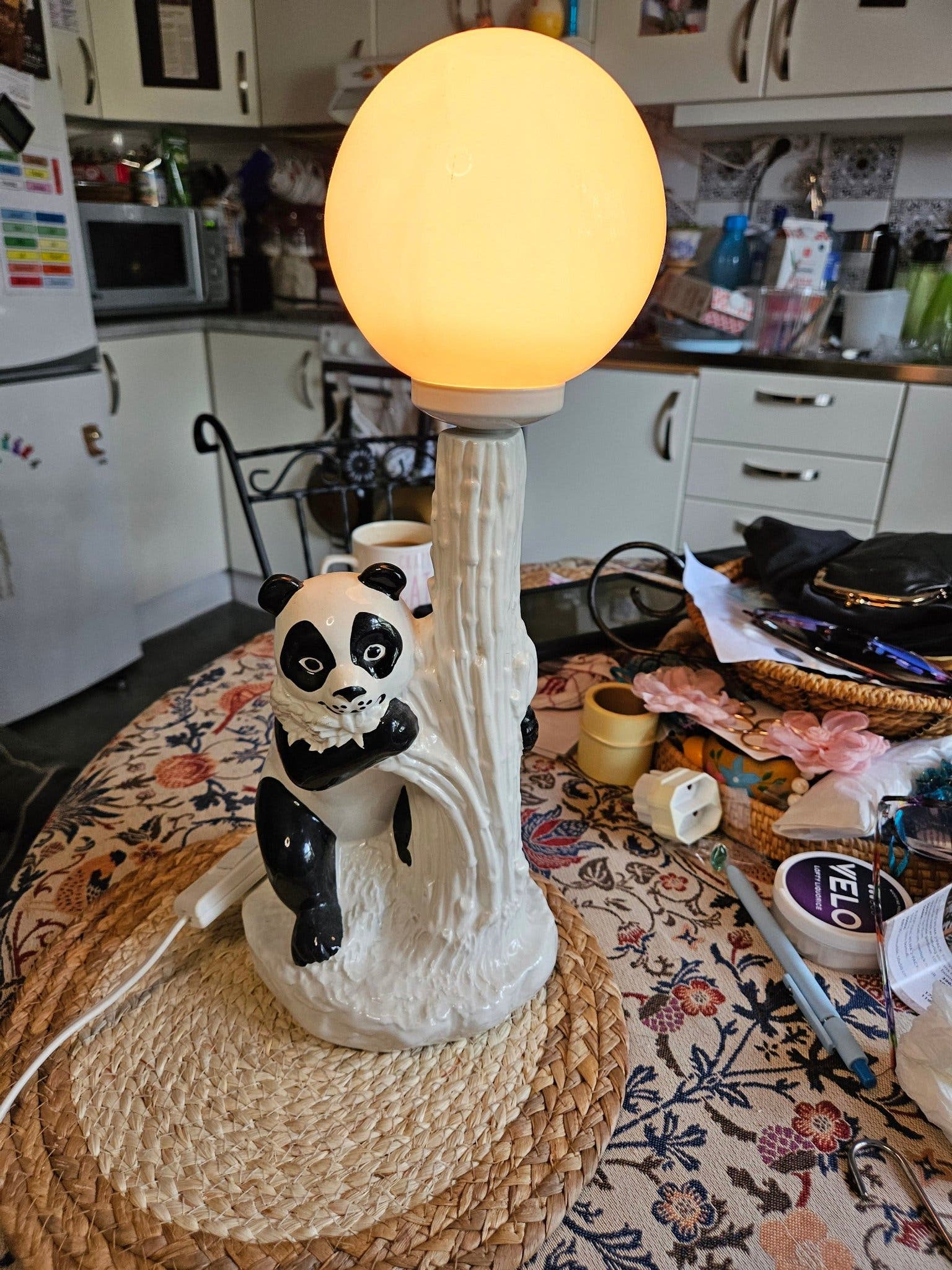 Se produkter som liknar Panda Lampa på Tradera (687902237)